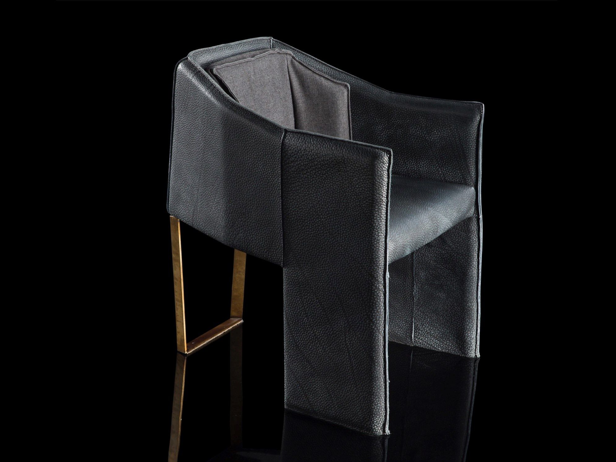 KETCH Upholstered leather chair with armrests By Henge | design Massimo ...