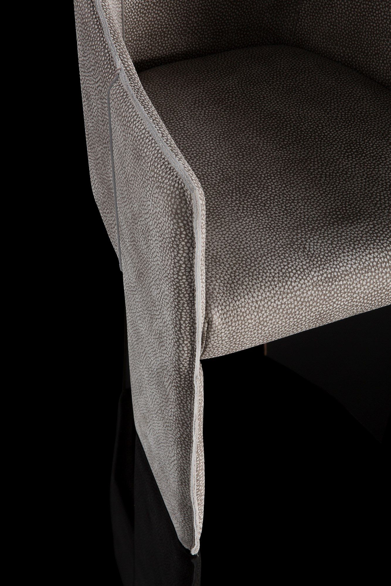 KETCH Upholstered leather chair with armrests By Henge | design Massimo ...