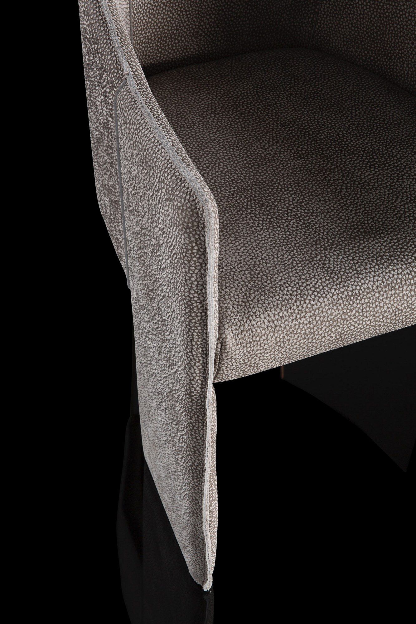 KETCH | Armchair By Henge design Massimo Castagna