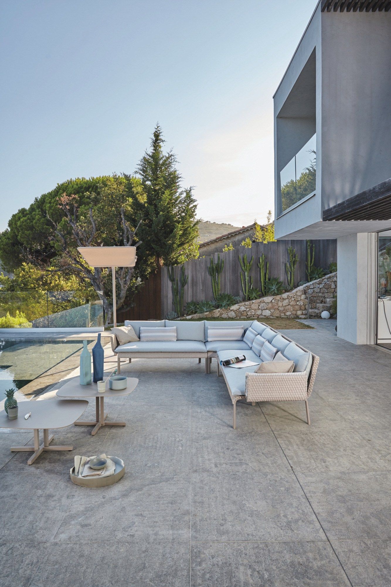 KEY WEST Adjustable Garden umbrella By Roberti