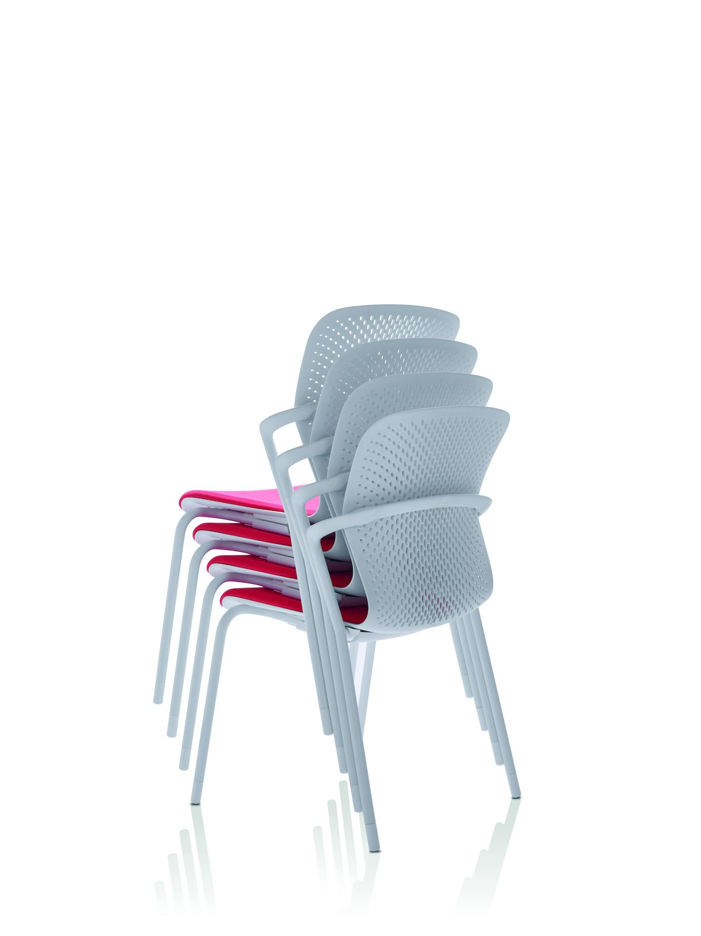 KEYN Stackable chair with armrests By Herman Miller | design forpeople