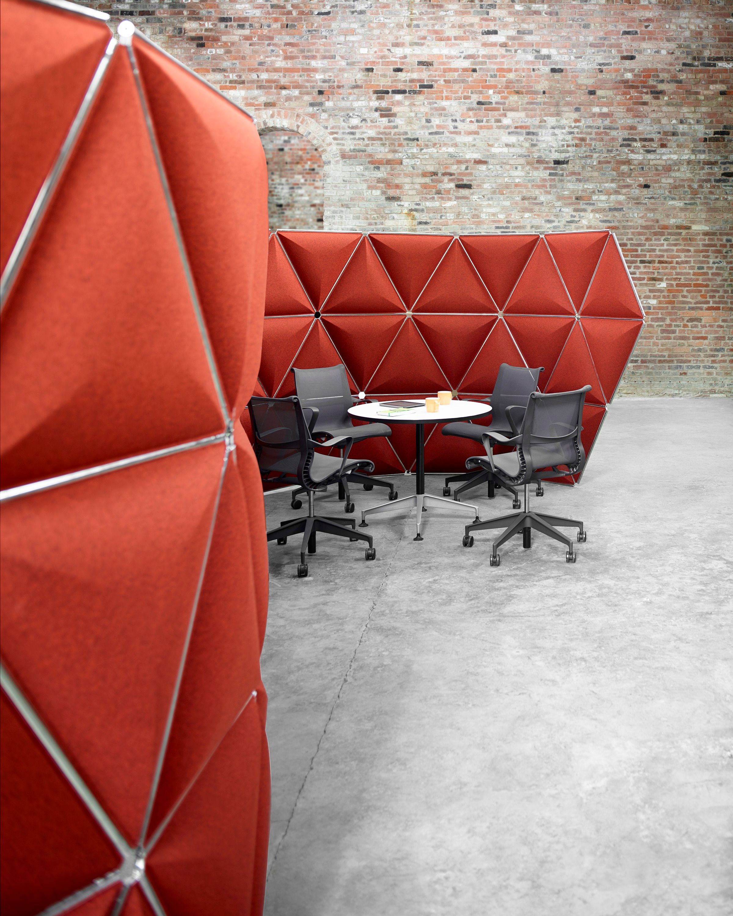 KIVO Sound absorbing modular office screen By Herman Miller | design ...
