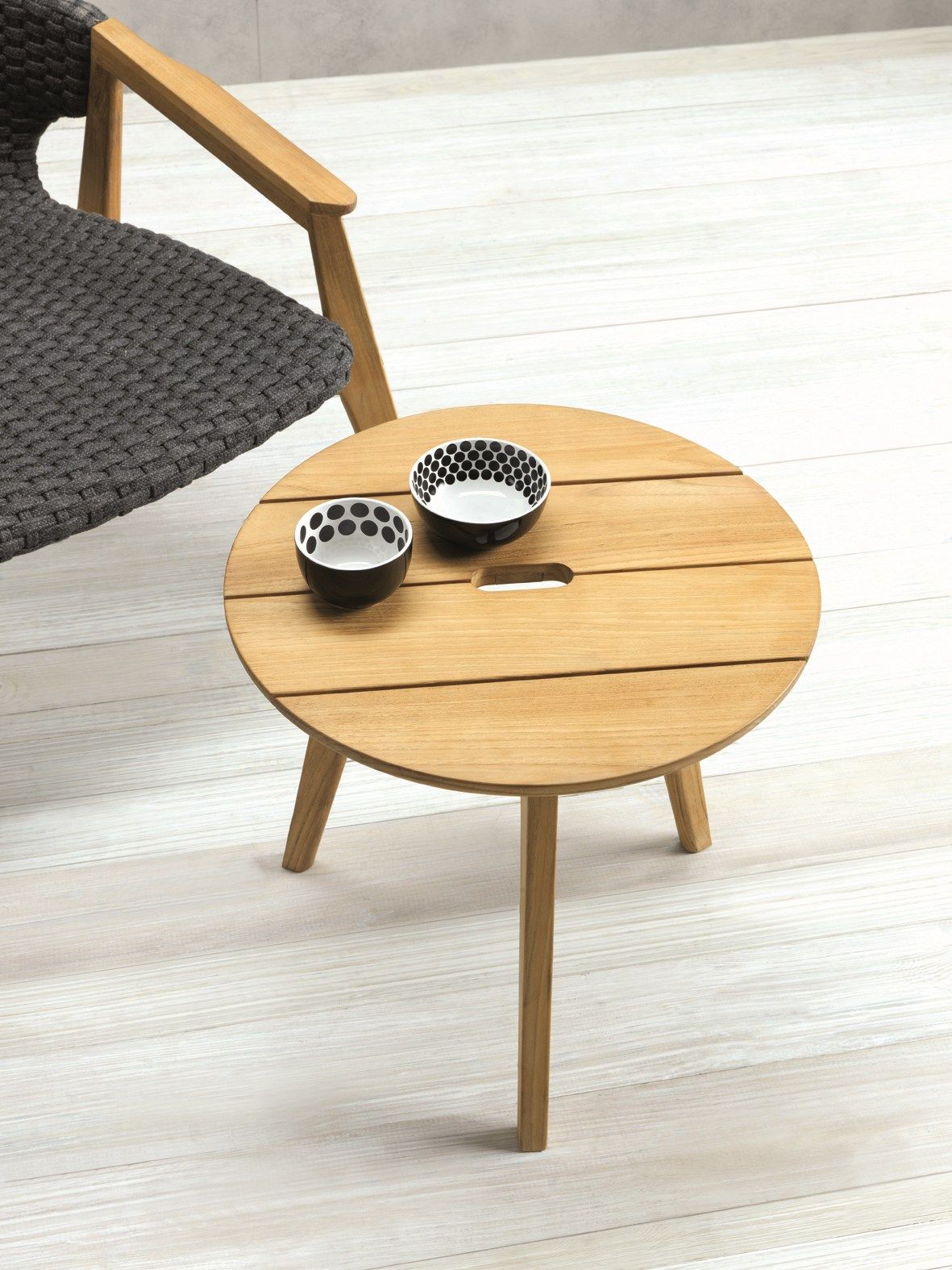 KNIT | Round coffee table By Ethimo design Patrick Norguet