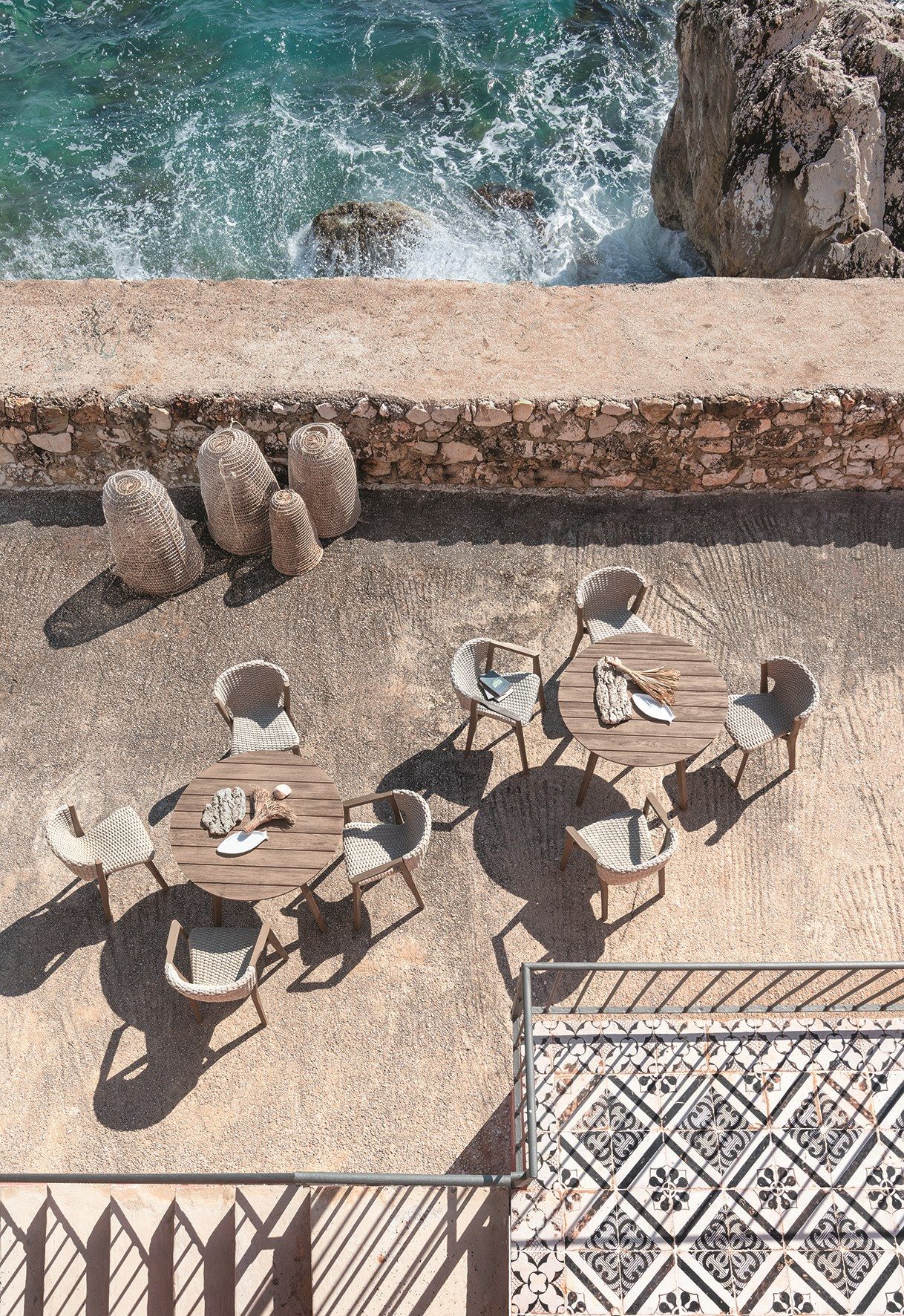 KNIT Round teak garden table By Ethimo | design Patrick Norguet