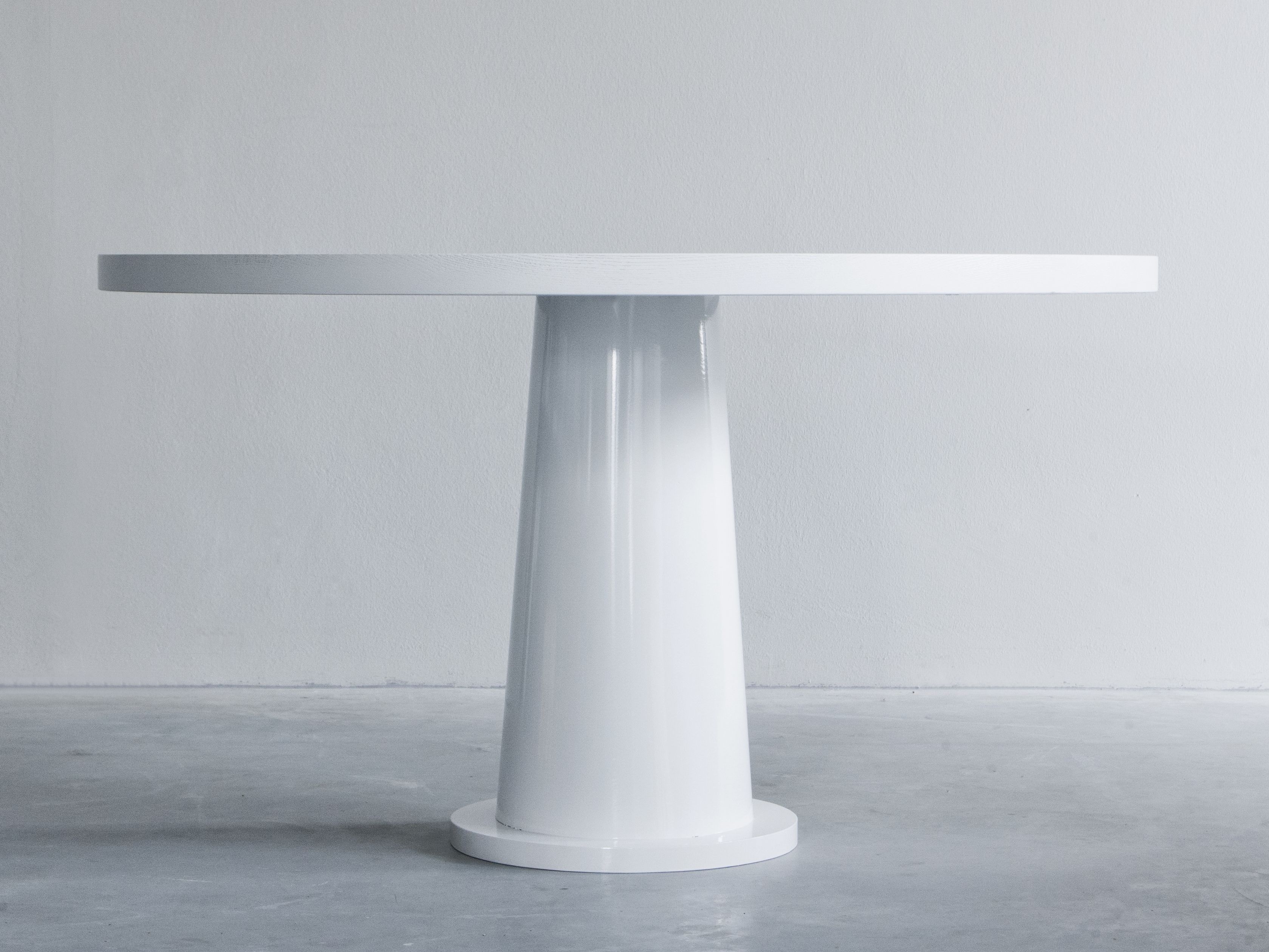 KOPS TWO | Dining table By Van Rossum design Marlieke van Rossum