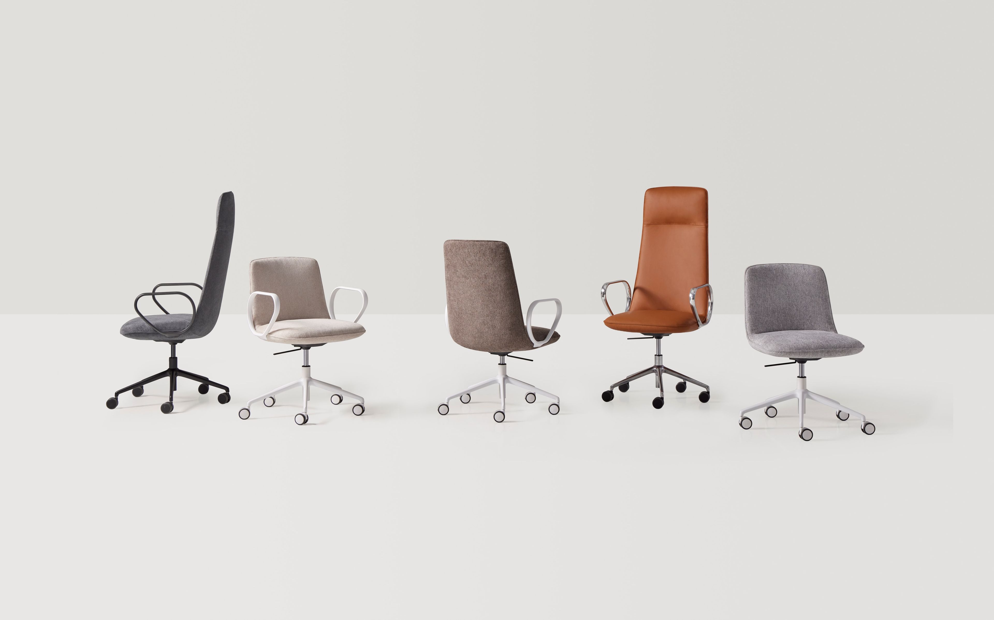 KORI Height-adjustable low back office chair By INCLASS | design Florent Coirier