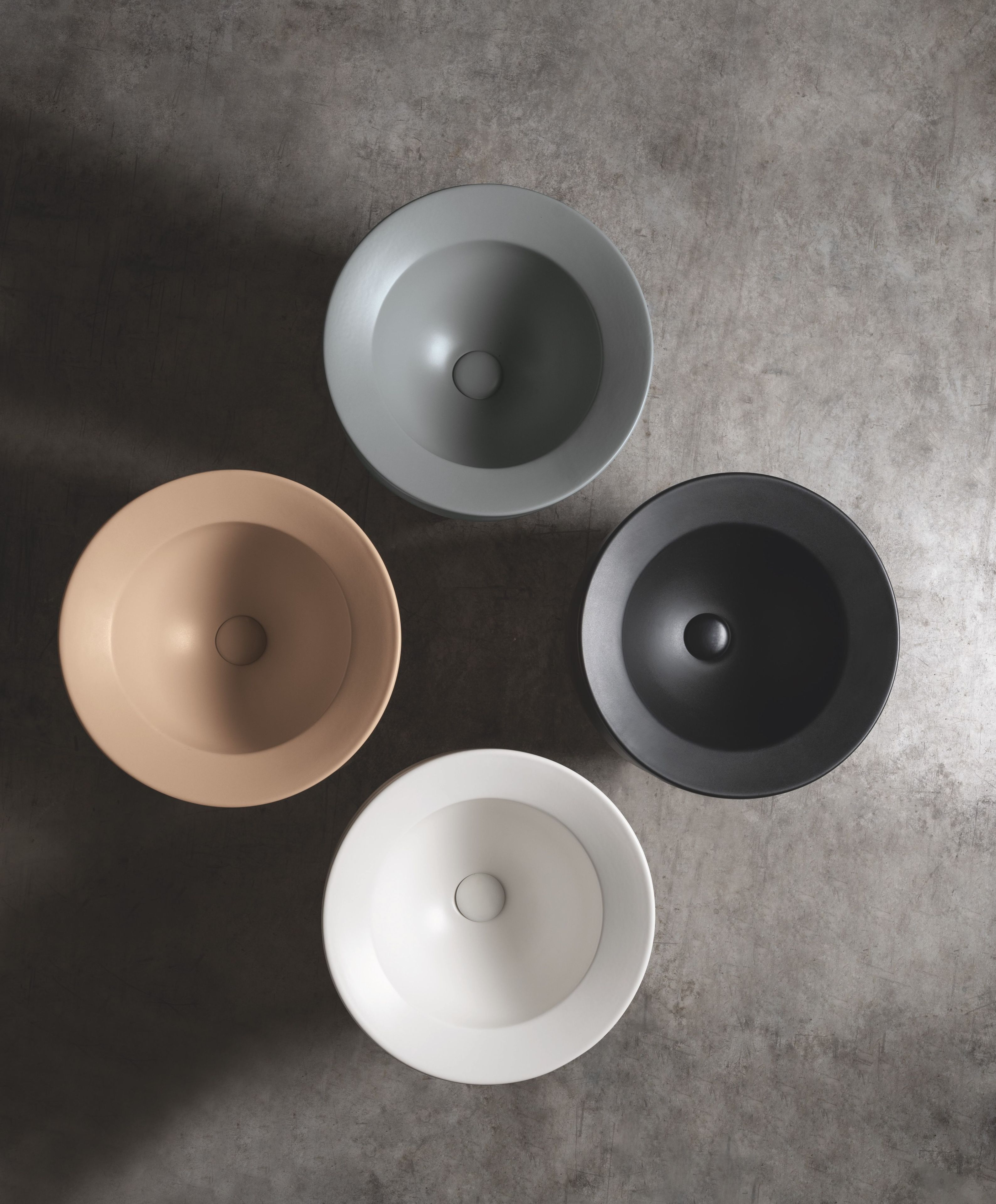 KRACKLITE SEMI FREESTANDING Lavabo rotondo in ceramica By Axa