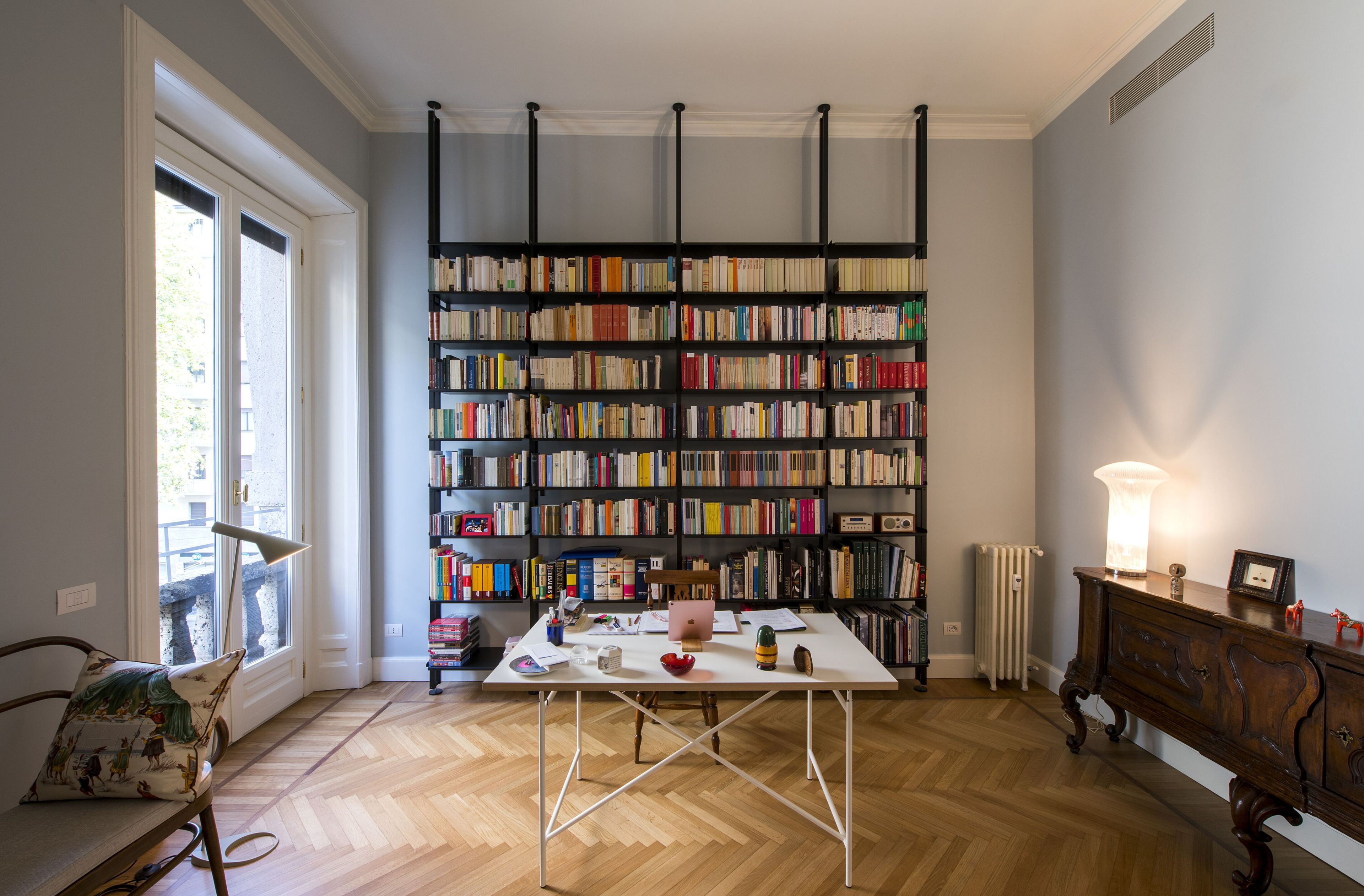 K2 STUDIO Office shelving By KRIPTONITE