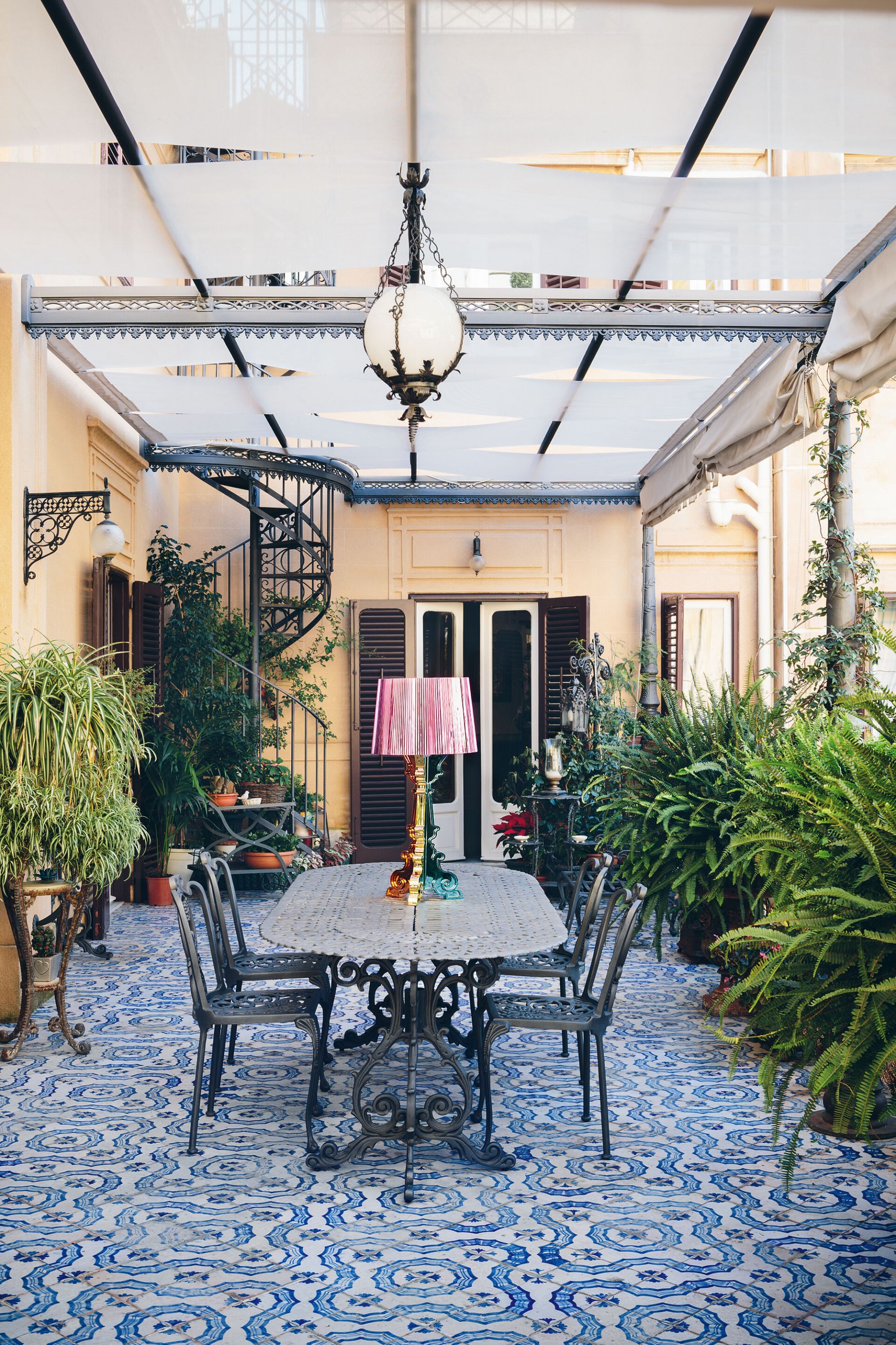 BOURGIE Table lamp By Kartell