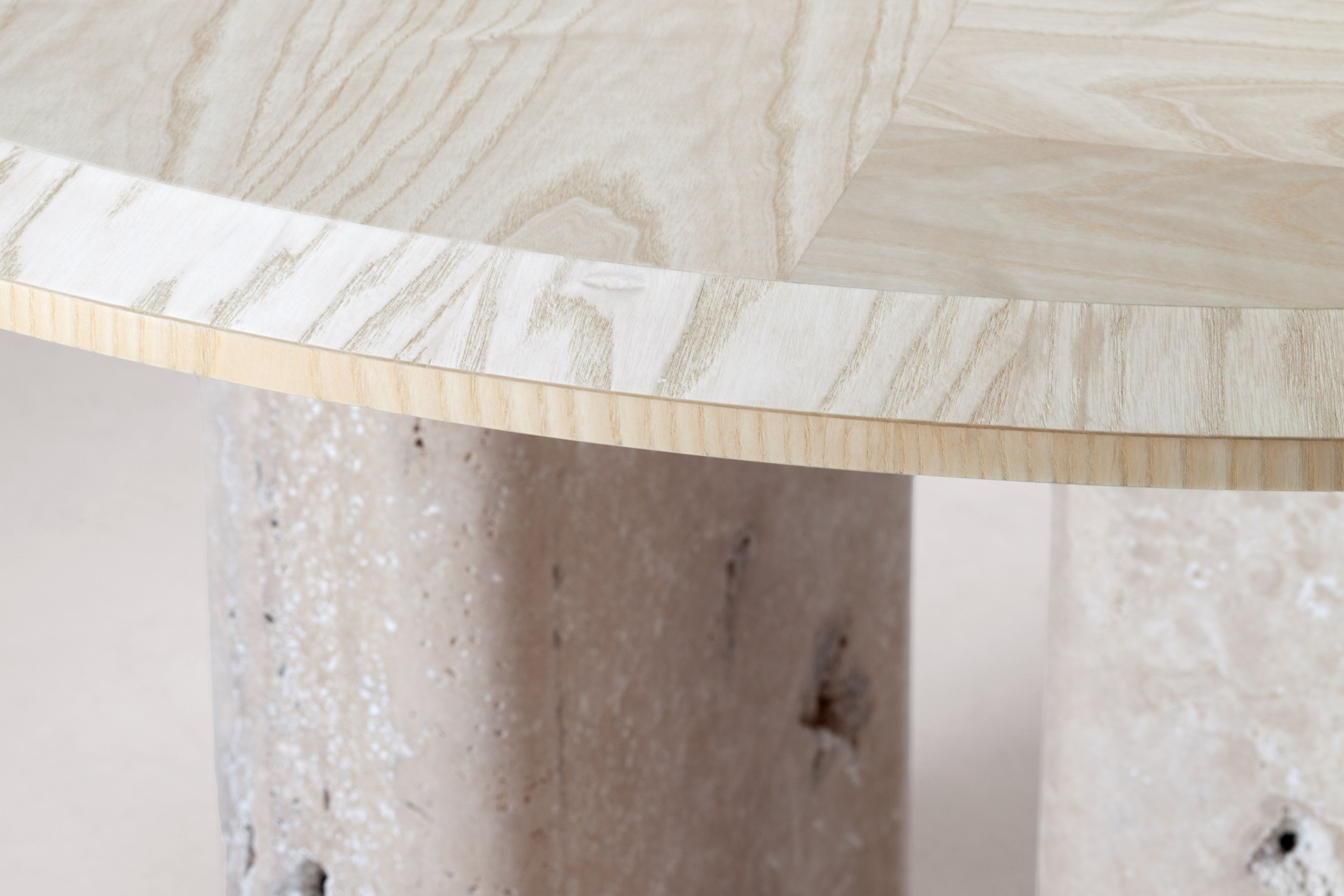 L'ANAMOUR | Table By DOOQ