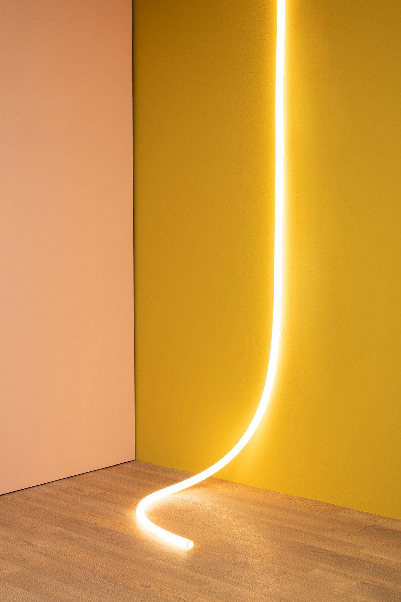 LA LINEA Wall lamp By Artemide | design BIG | Bjarke Ingels Group