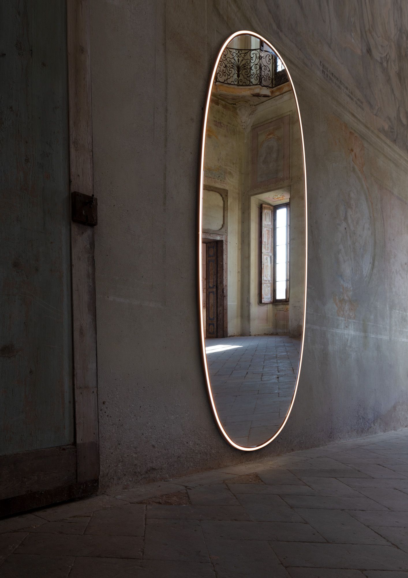LA PLUS BELLE Mirror By Flos | design Philippe Starck