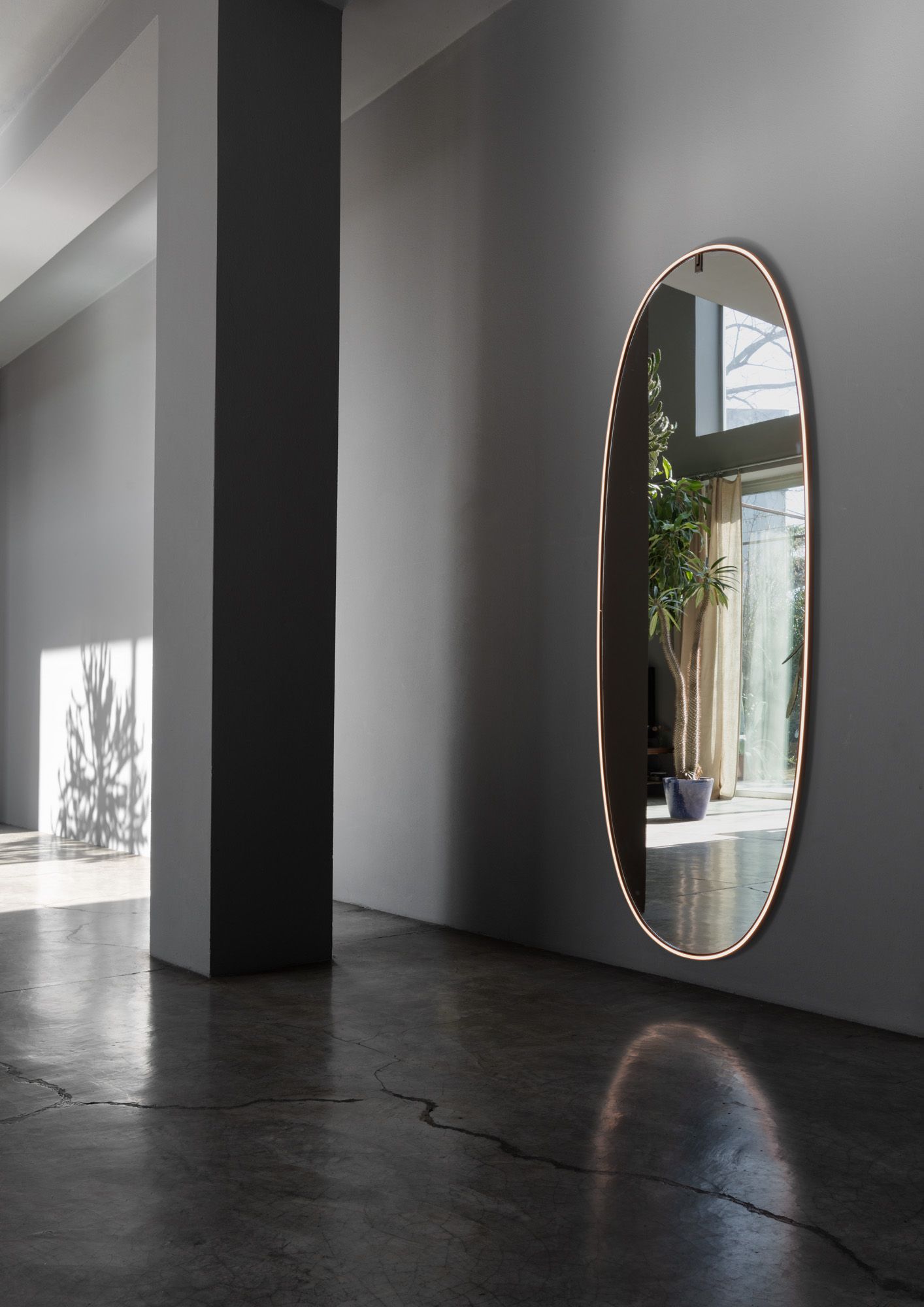 LA PLUS BELLE Mirror By Flos | design Philippe Starck