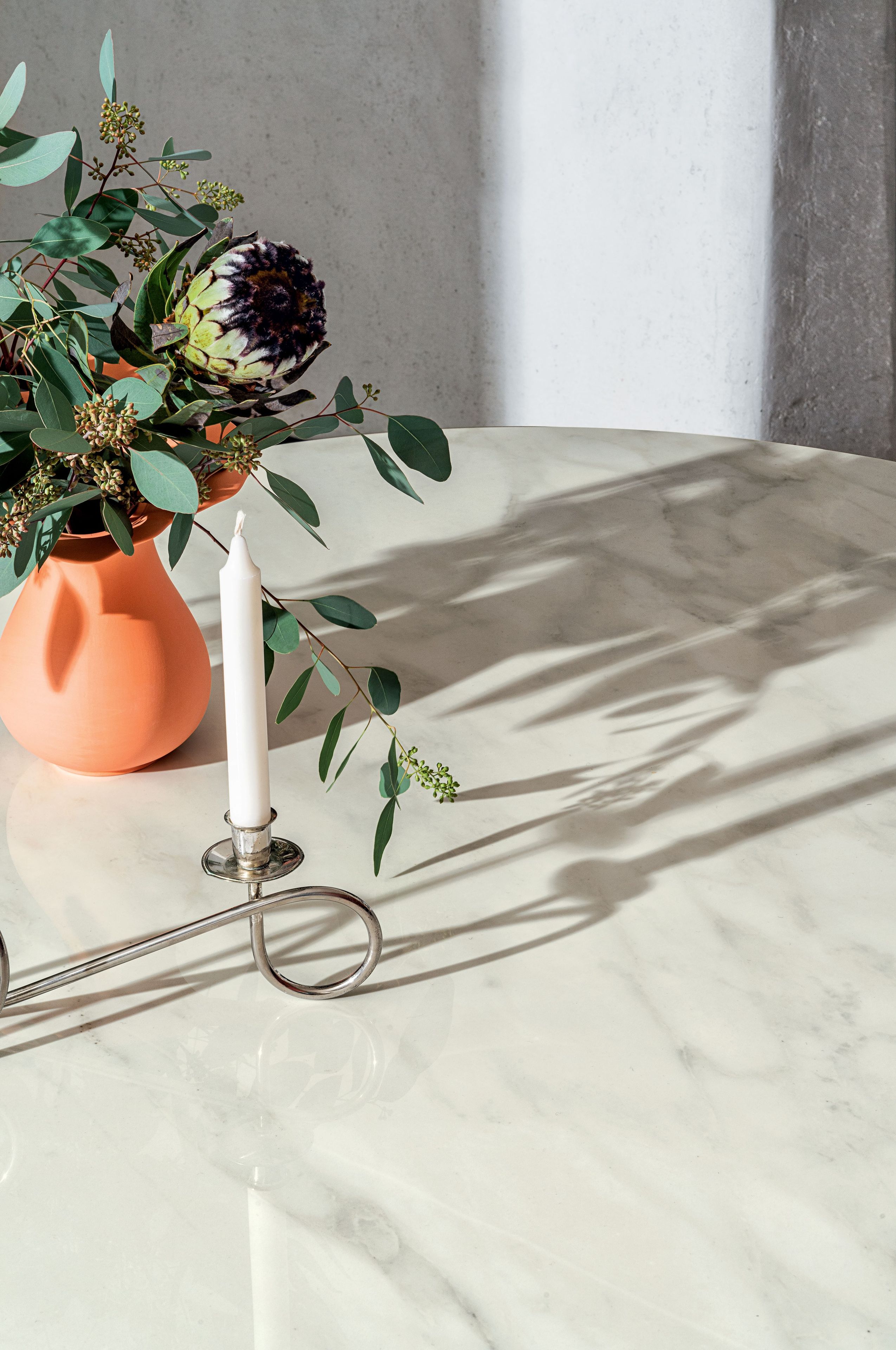 LAMBDA Round glass table By Sovet italia | design Gianluigi Landoni