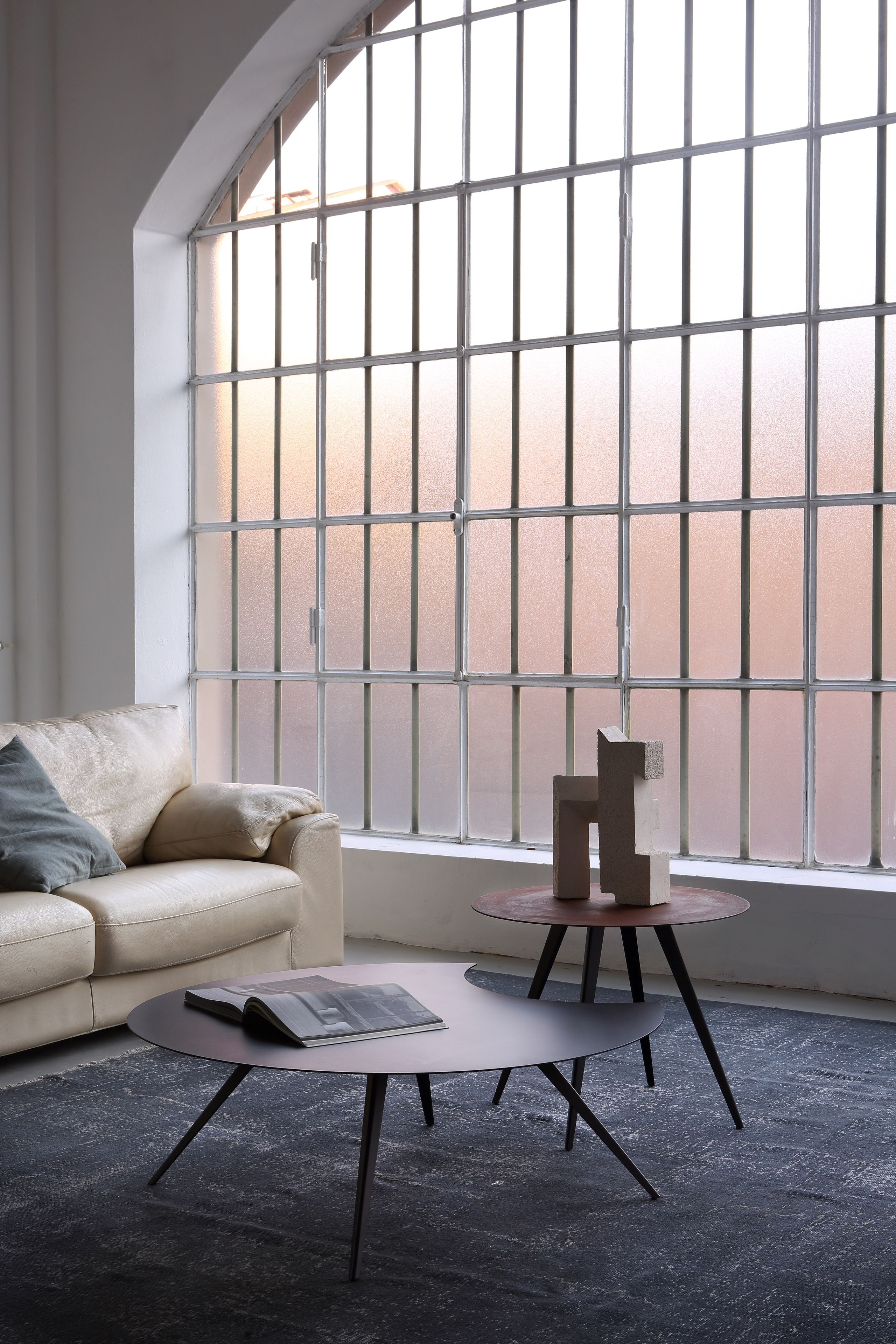 Tavolino rotondo LARA & DARA By Zeus design Ron Arad