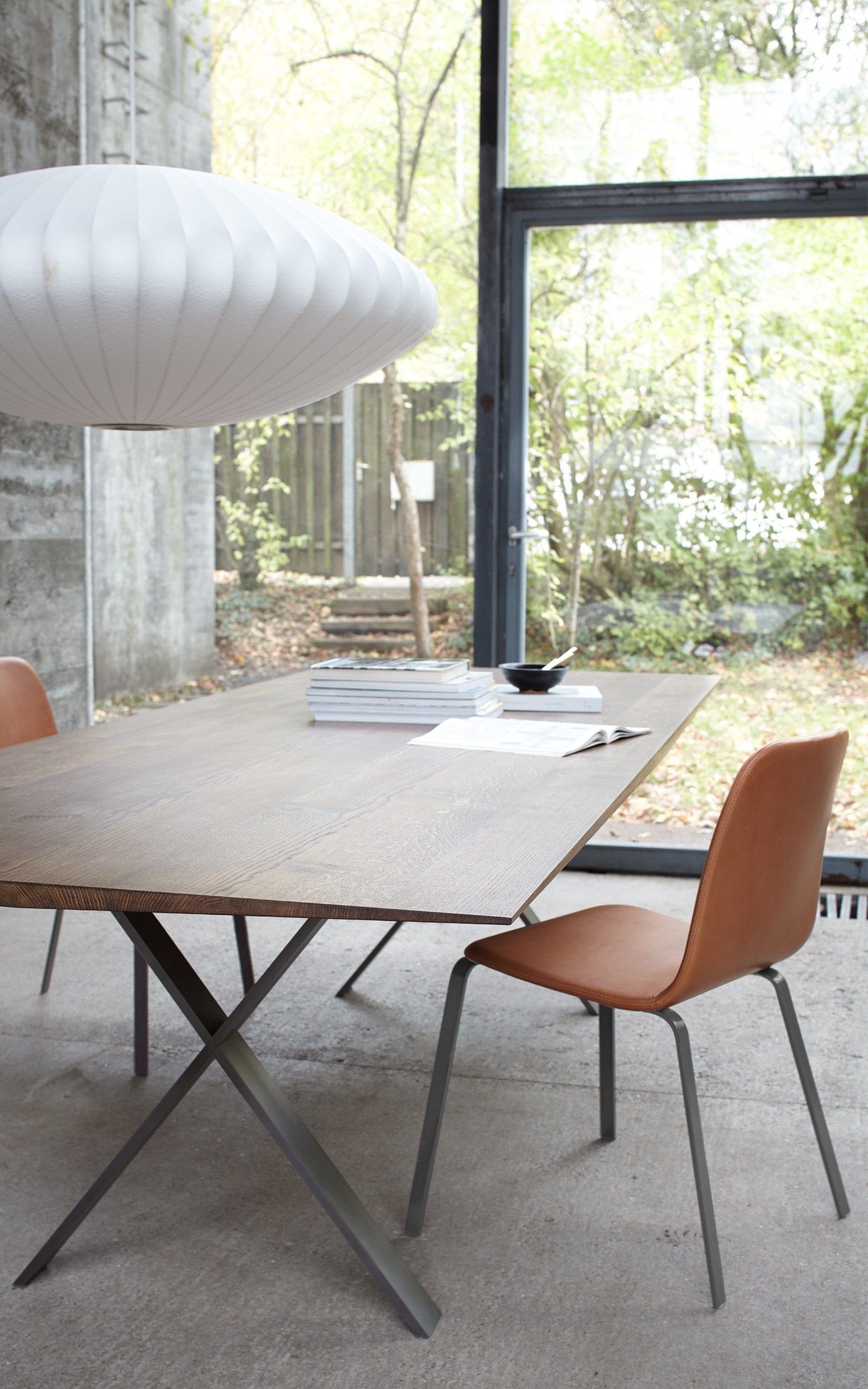 LAX | Table By more design Gil Coste