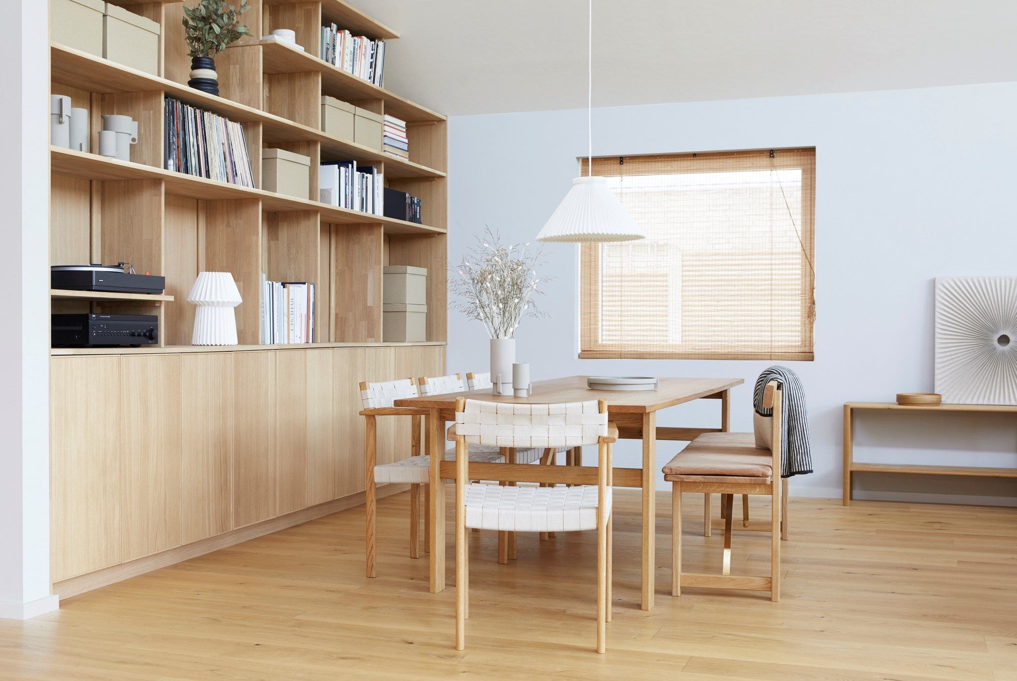 LEAF 2x2 Bookcase By Form & Refine