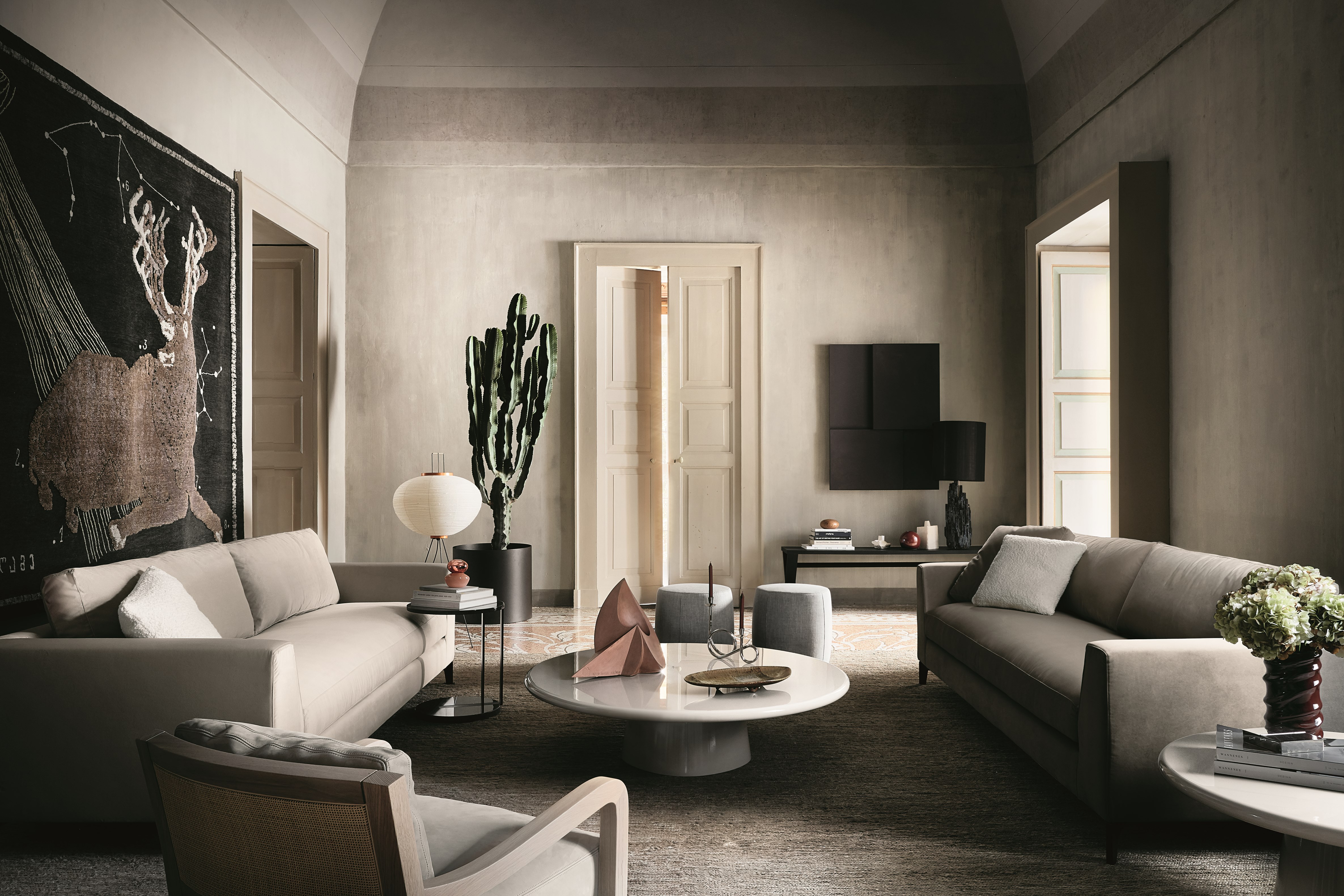LEON Round marble coffee table By Meridiani | design Andrea Parisio
