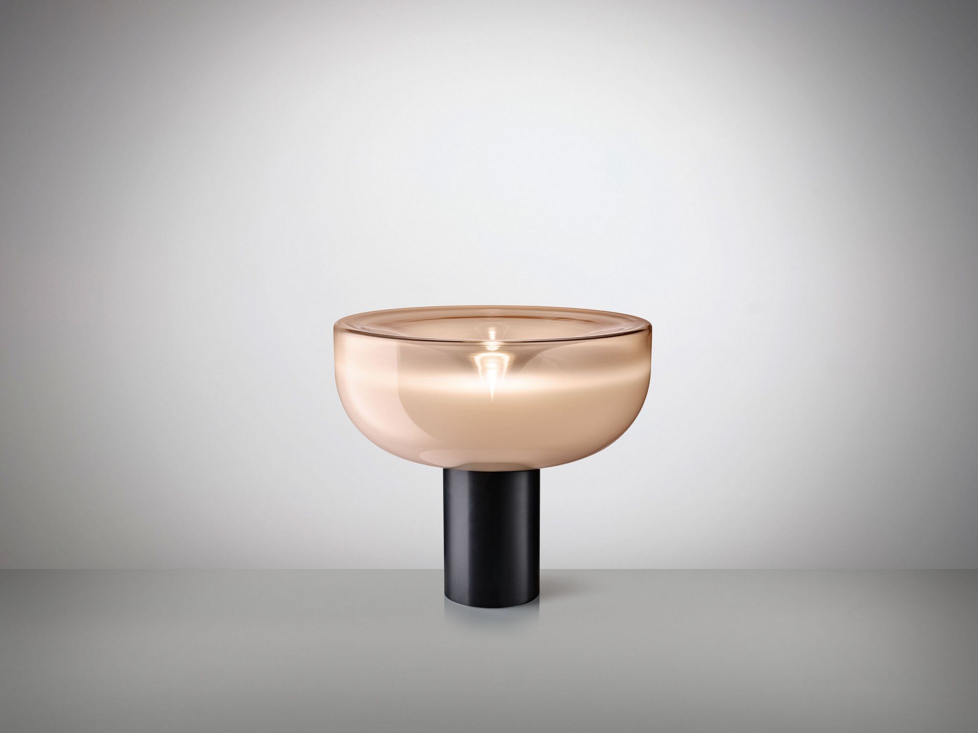 AELLA T30 Table lamp By LEUCOS