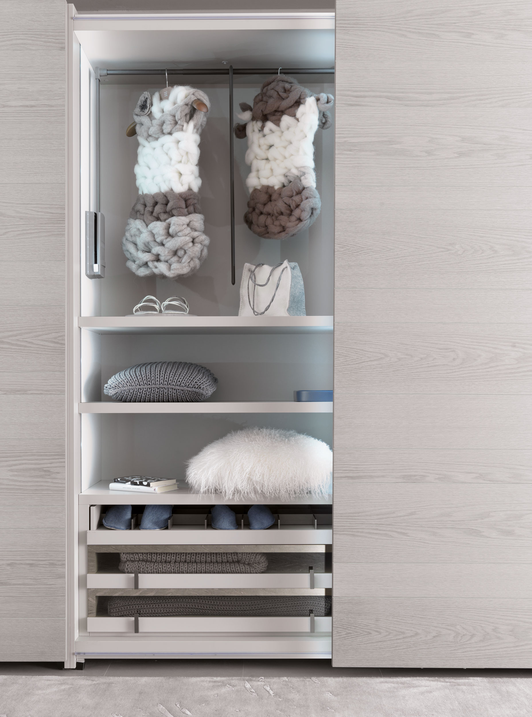LEXINGTON | Wooden wardrobe By MisuraEmme