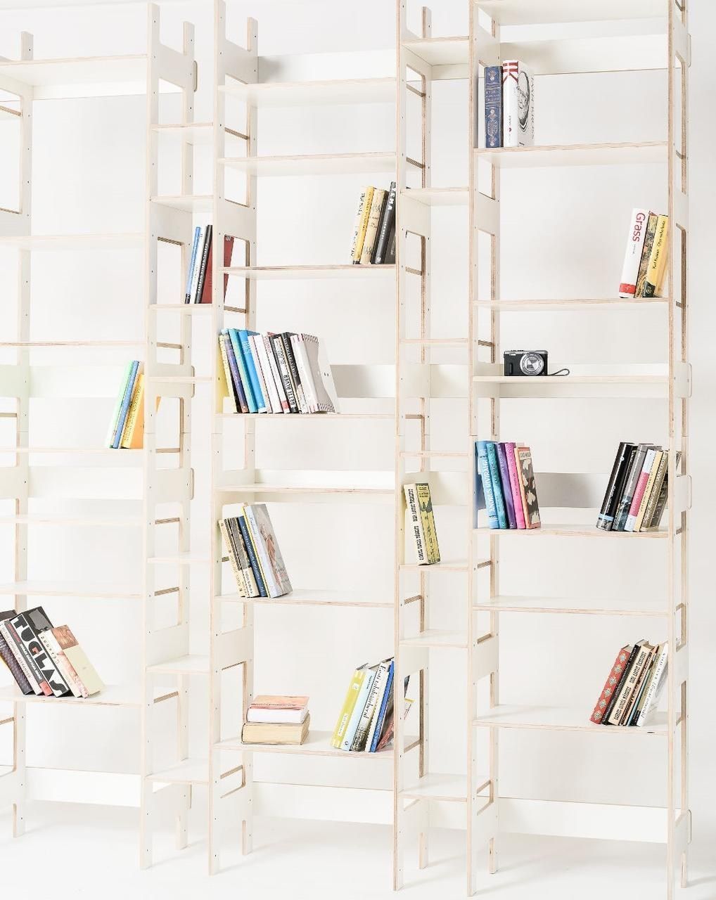 LIFT Open modular shelving unit By Radis