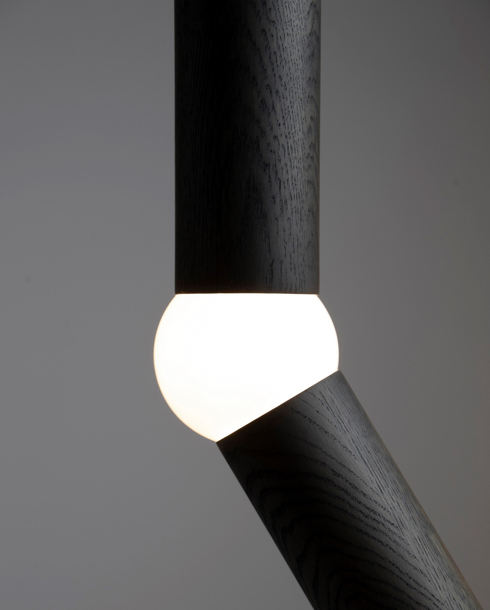 LIGHTBONE BLACK OAK Floor lamp By OBLURE | design FÄRG & BLANCHE