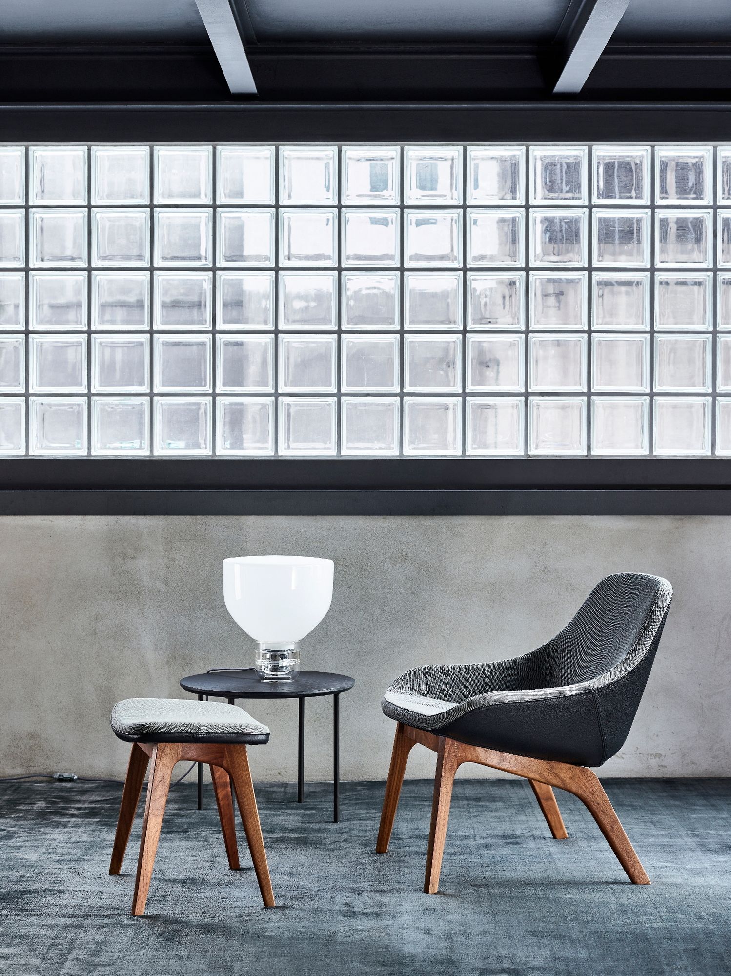 LIGHTLINE Table lamp By BROKIS