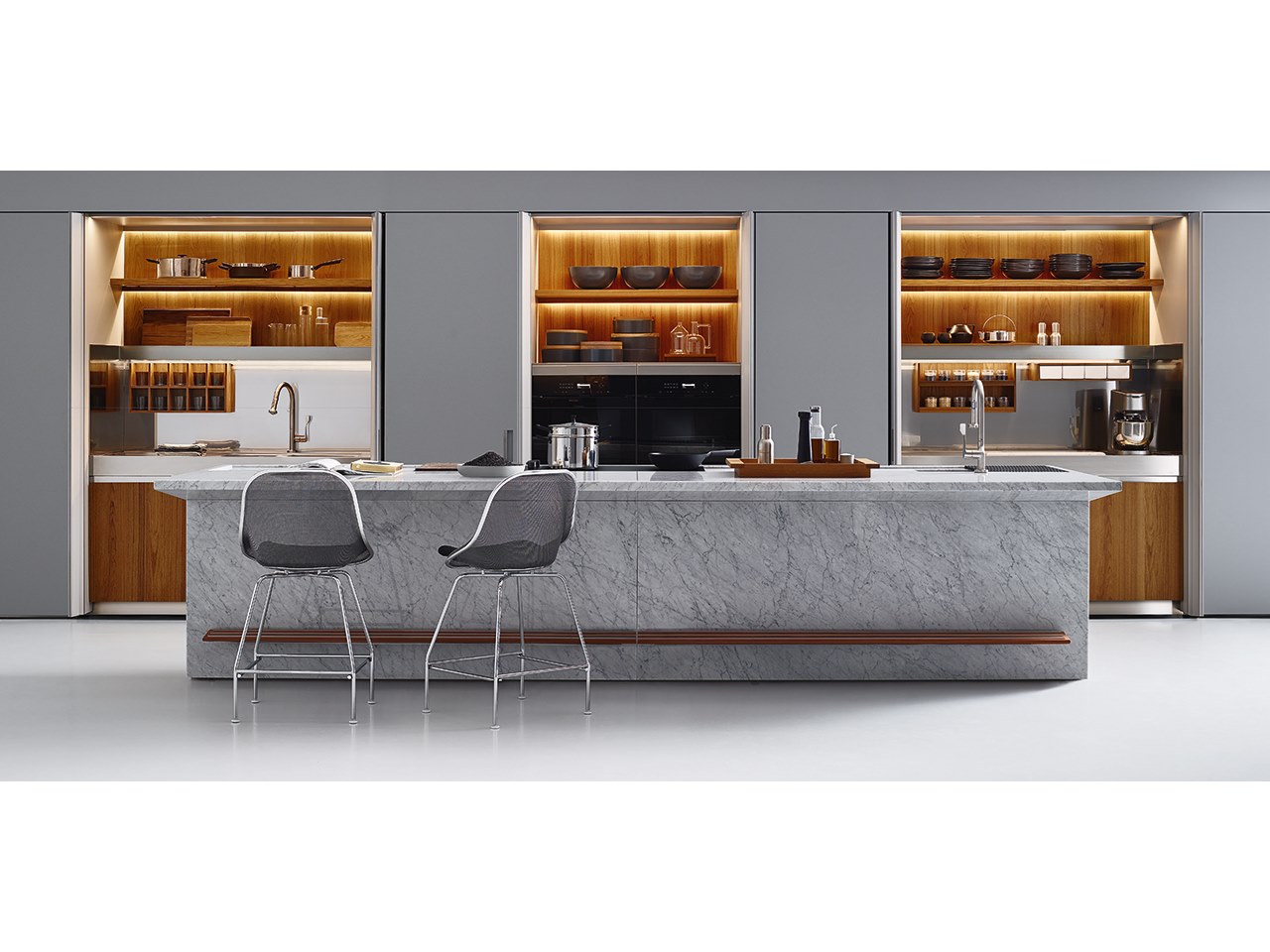 LIGNUM ET LAPIS - NEW POCKET SYSTEM Kitchen with Carrara marble island ...