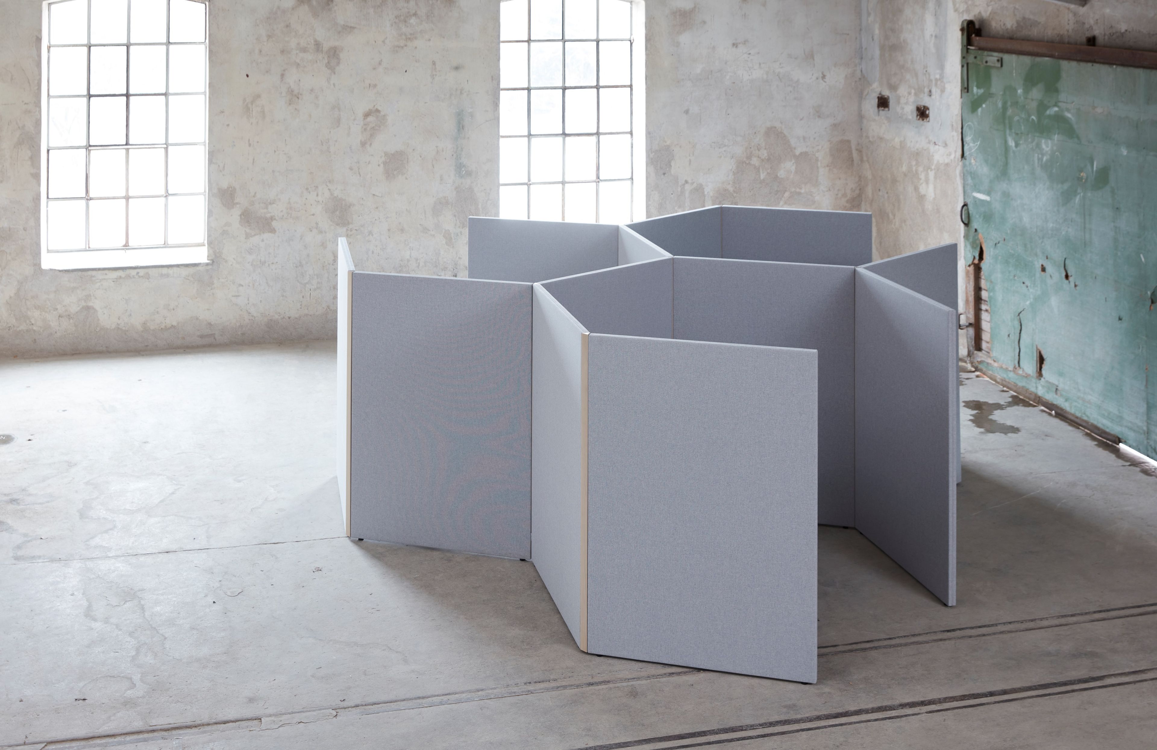 LIMBUS HEXAGON WORK BOOTH | Office desk with desk screens By Glimakra ...