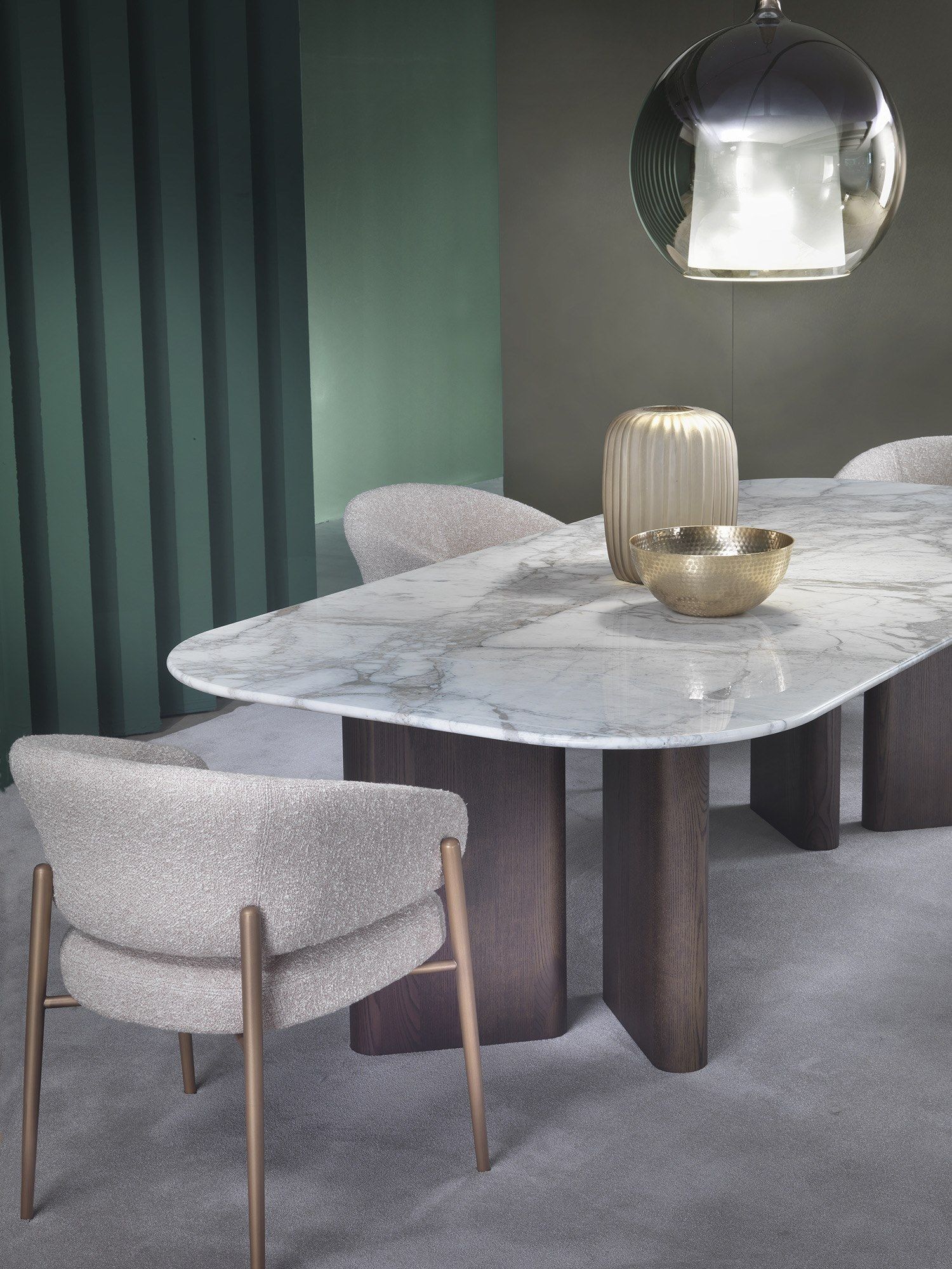 LINDA 椅子 By Marelli | design Luca Erba