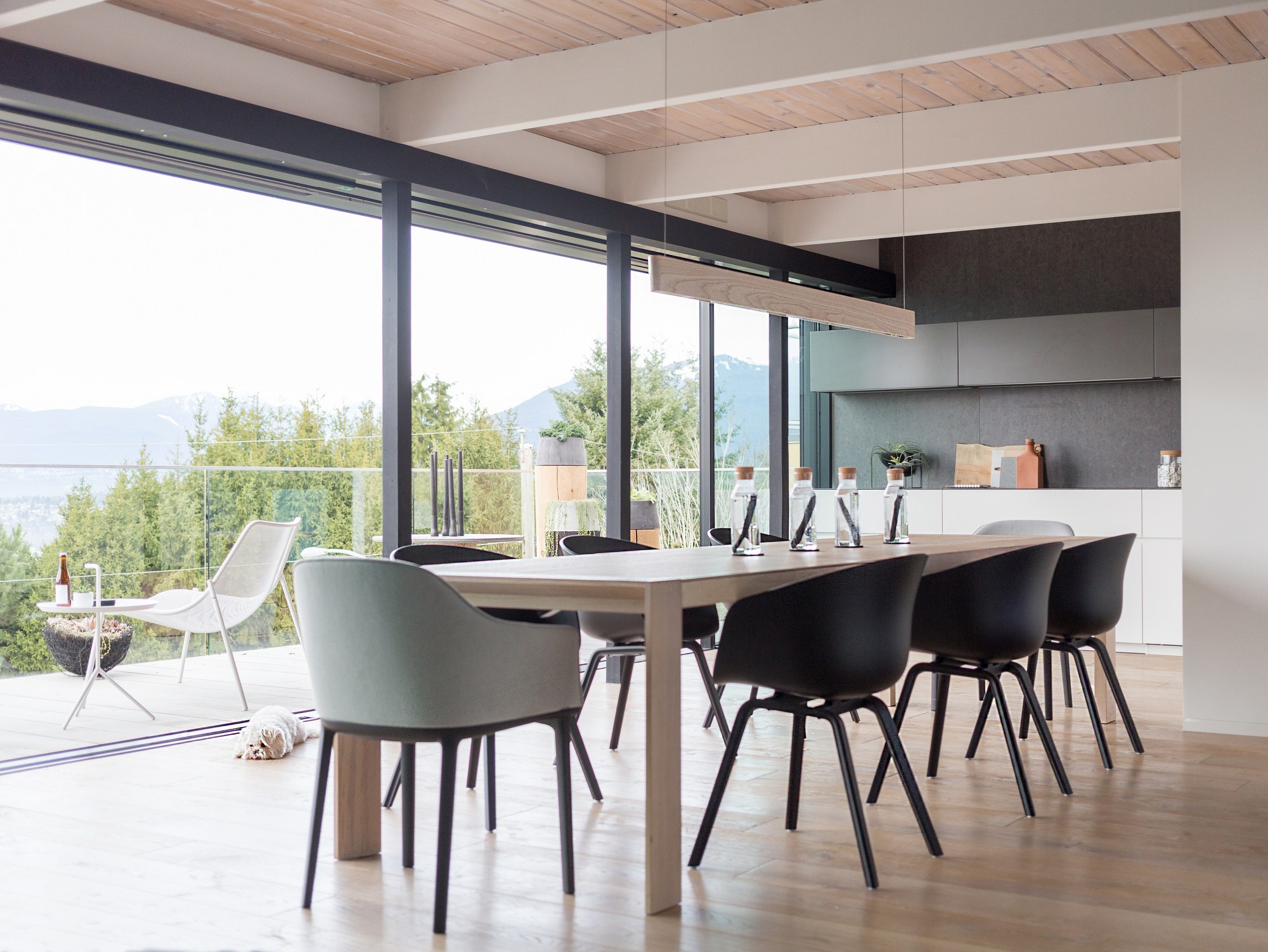 Pendant lamp LINE LIGHT By Matthew McCormick design Matthew McCormick