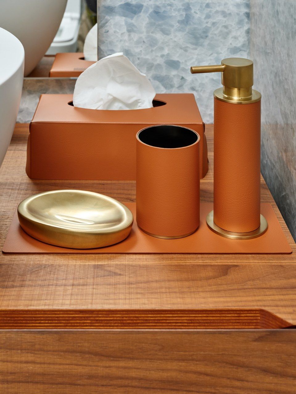 LINEA Soap dish By ADJ | design Ekaterina Borovkova