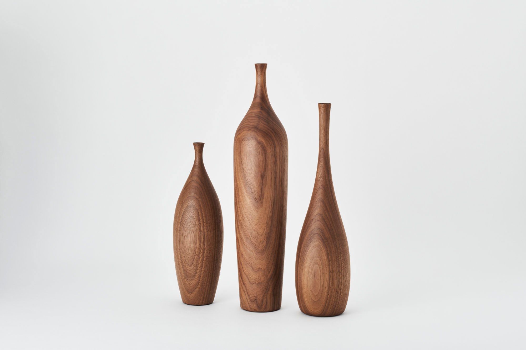 LINEA PICCOLO | Walnut vase Linea Collection By IWATA