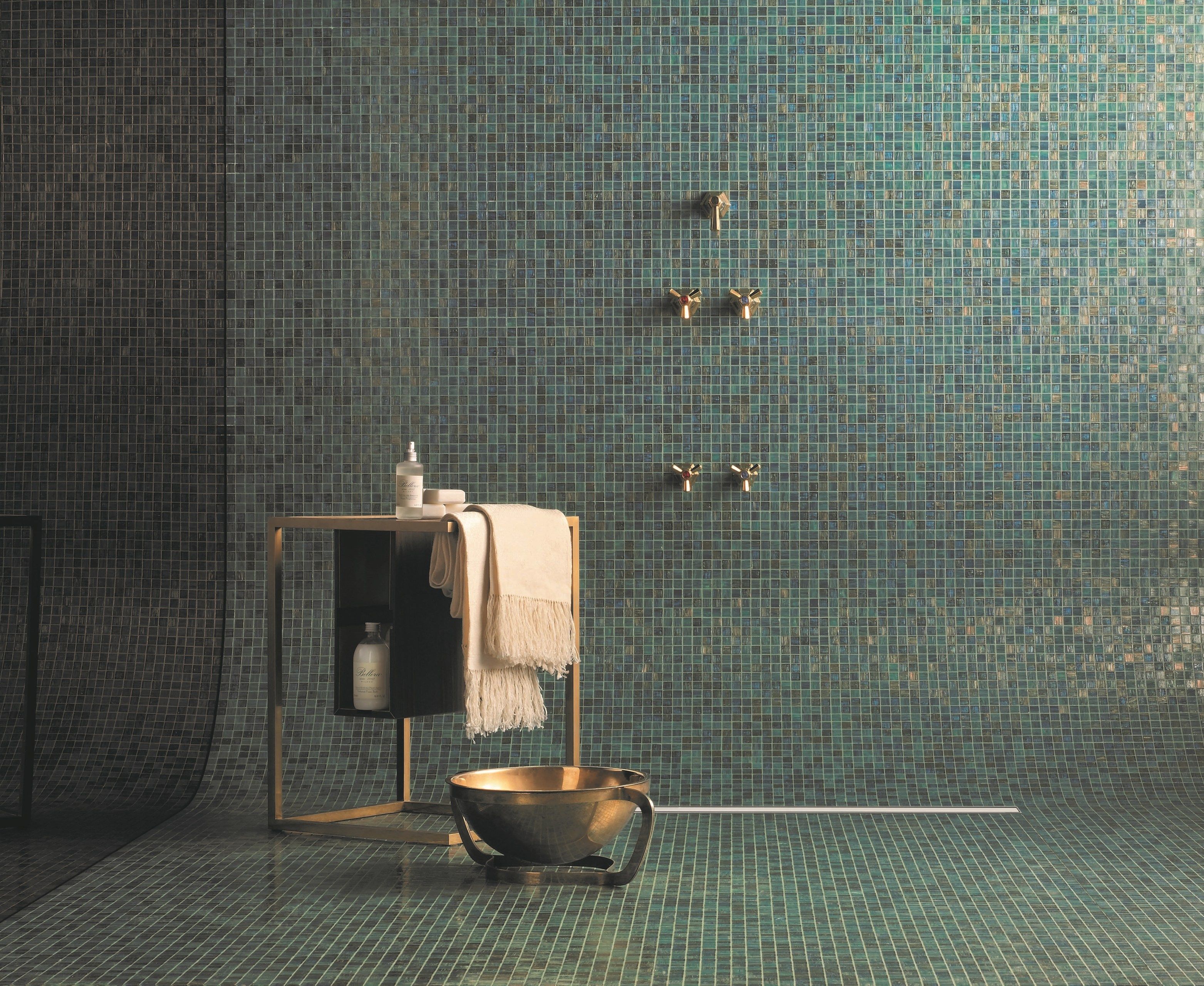 Rigole de douche en acier inoxydable LINEAR DRAIN By PROFILITEC