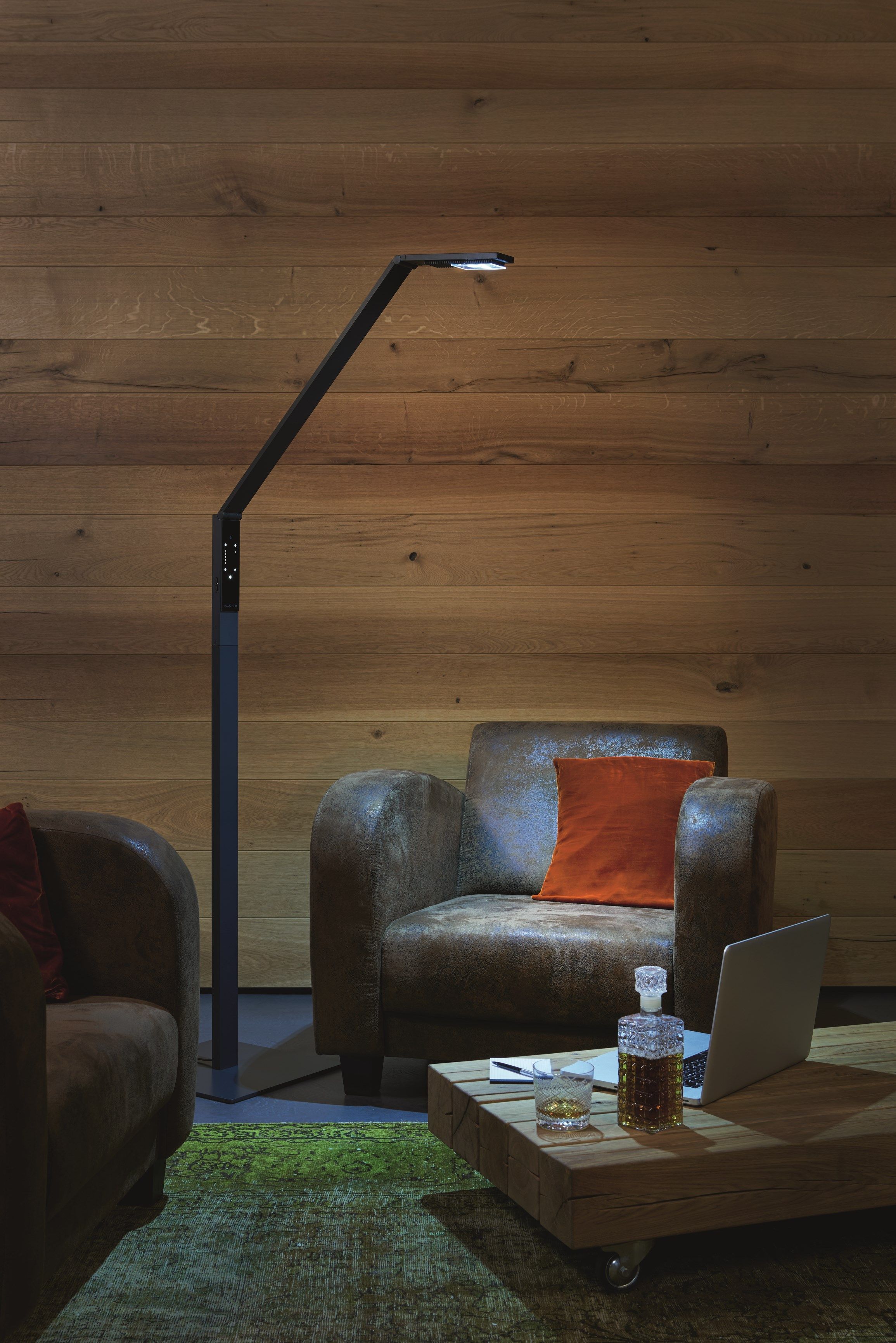 LED floor lamp LINEAR FLOOR By LUCTRA® design yellow design