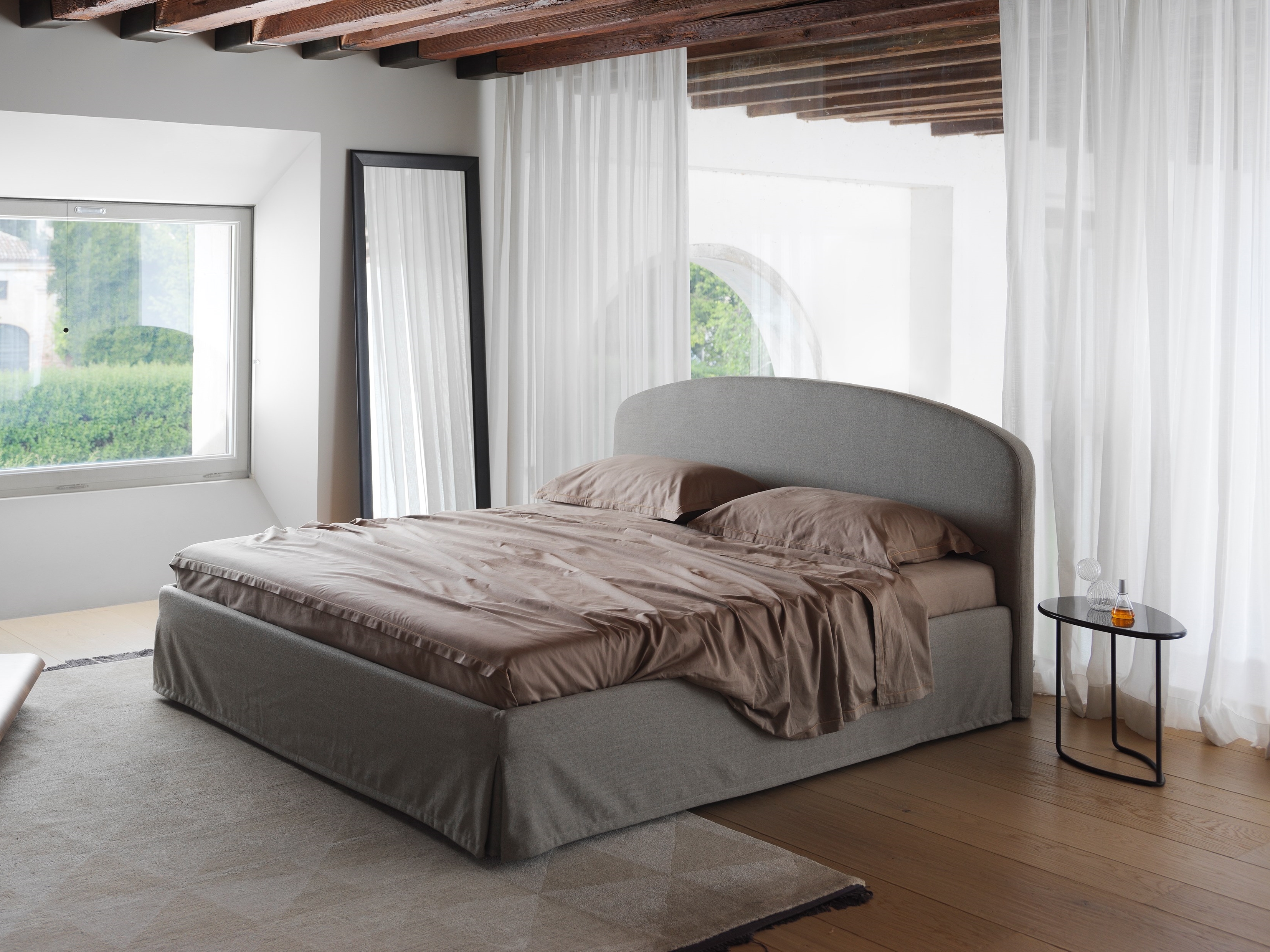 Upholstered bed with removable cover LINOSA PLUS By Casamania & Horm