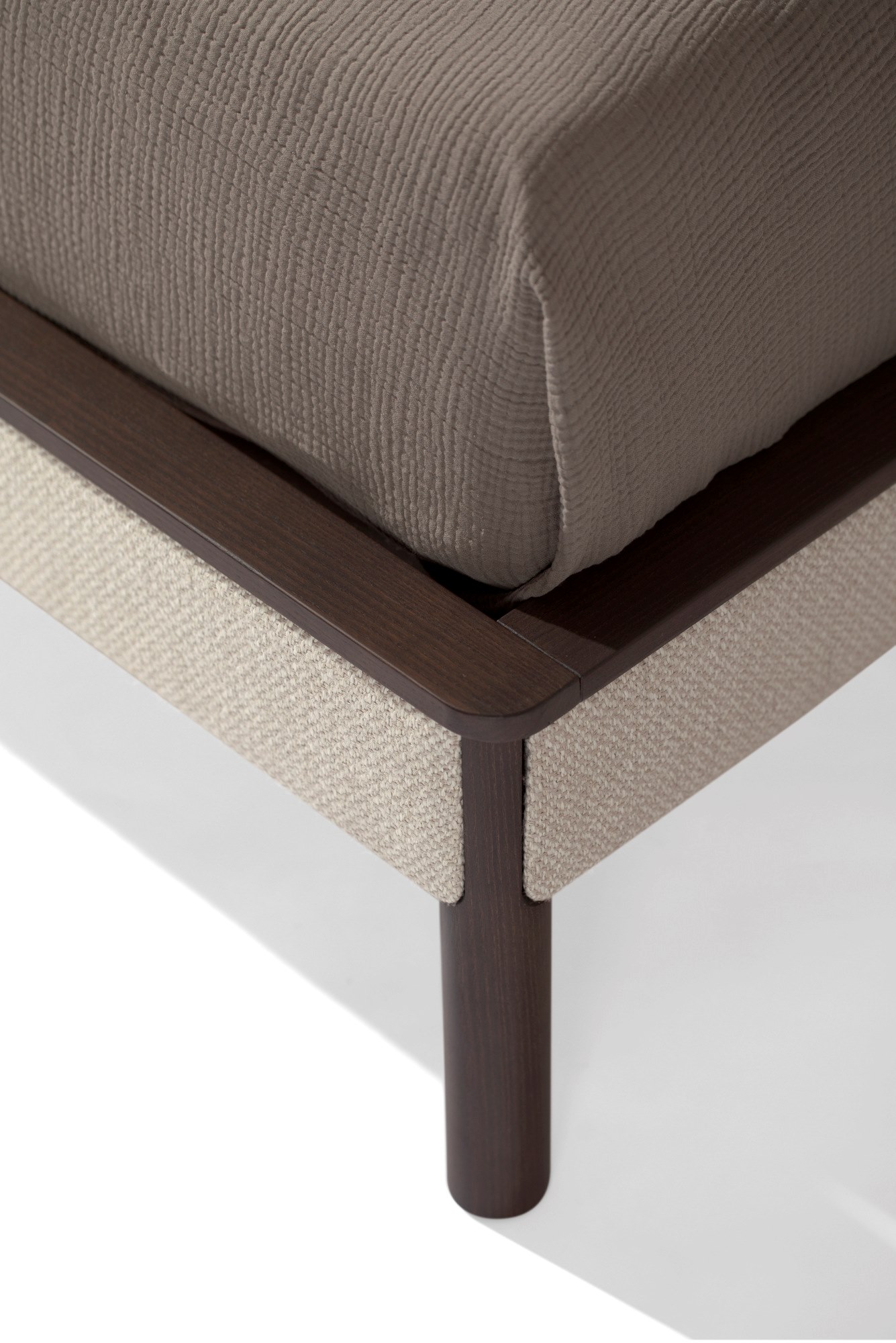 LIPS XL Bed By Carpanese Home | design Matteo Zorzenoni