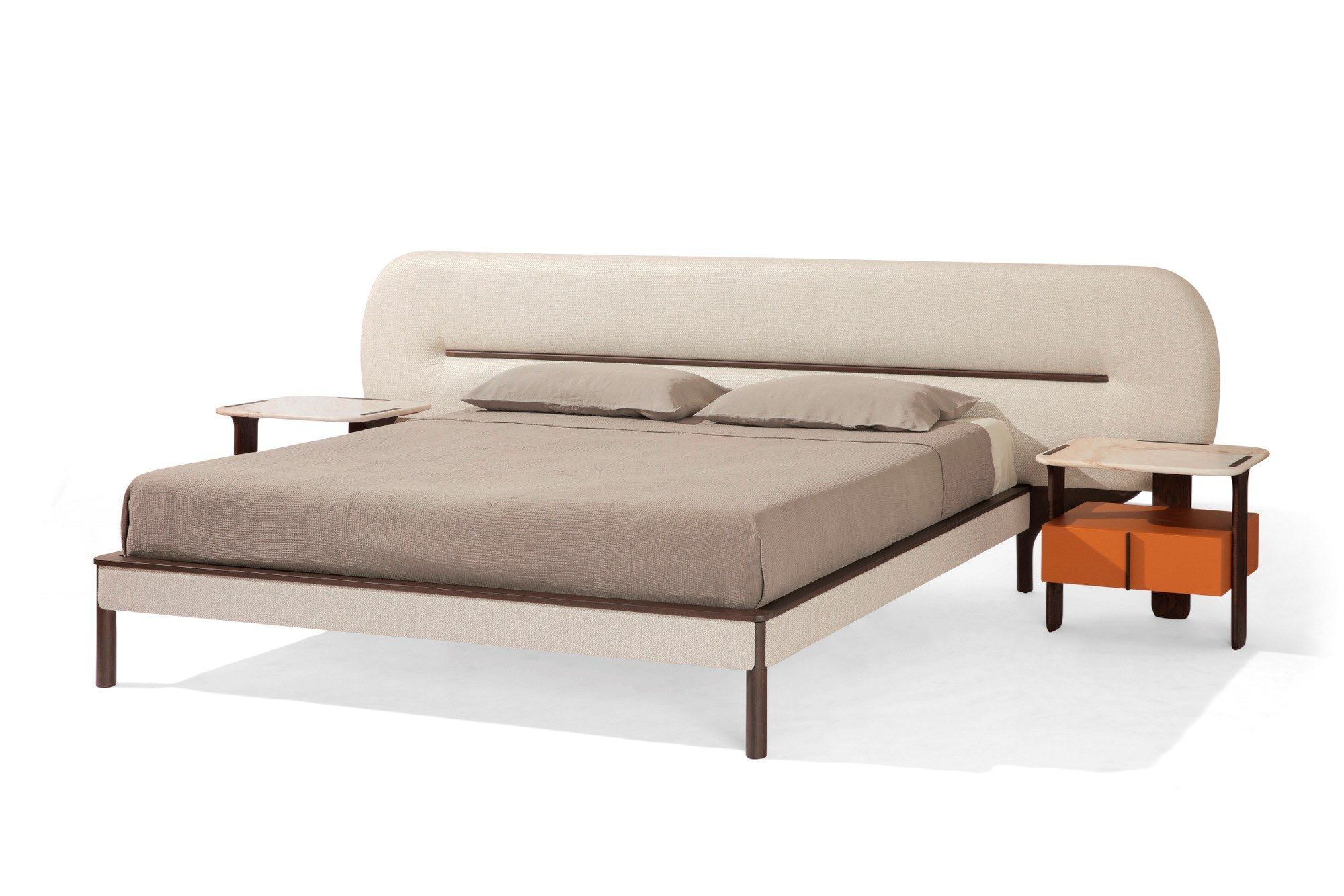 LIPS XL Bed By Carpanese Home | design Matteo Zorzenoni