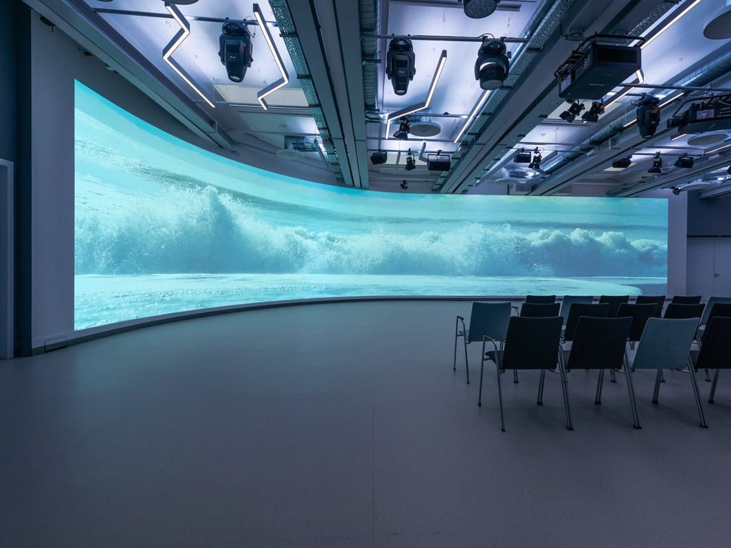 LIQUID LINE G3/P3 LED pendant lamp By Lightnet