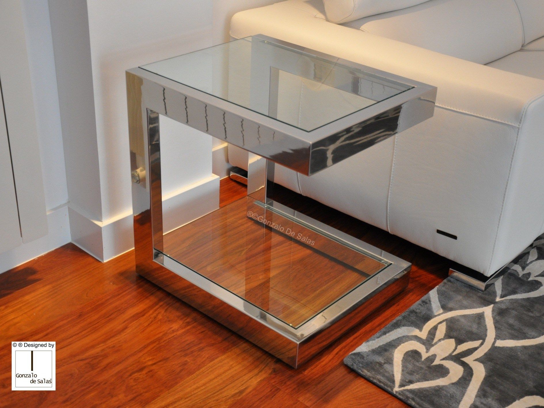 LISA | Side table By Gonzalo De Salas