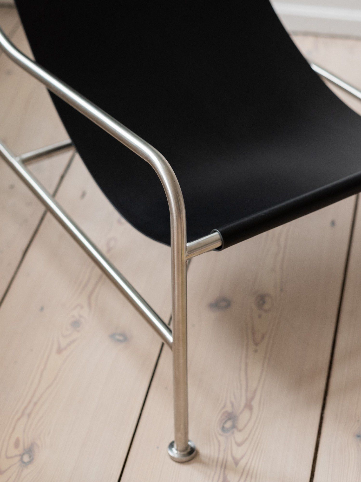 Leather lounge chair with armrests LISBOA By MOR DESIGN design Keiji ...