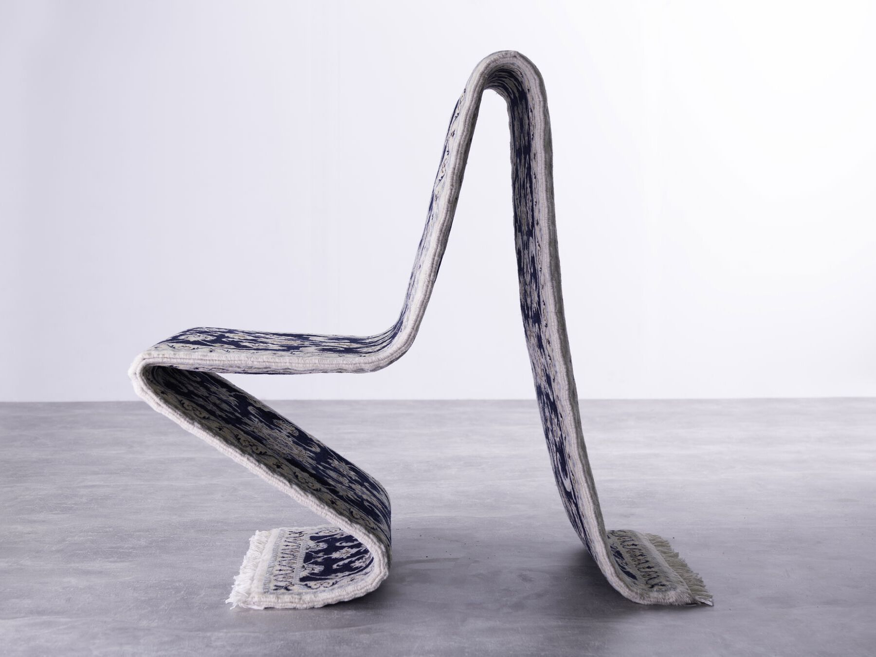 CARPET CHAIR Chair By LO Contemporary