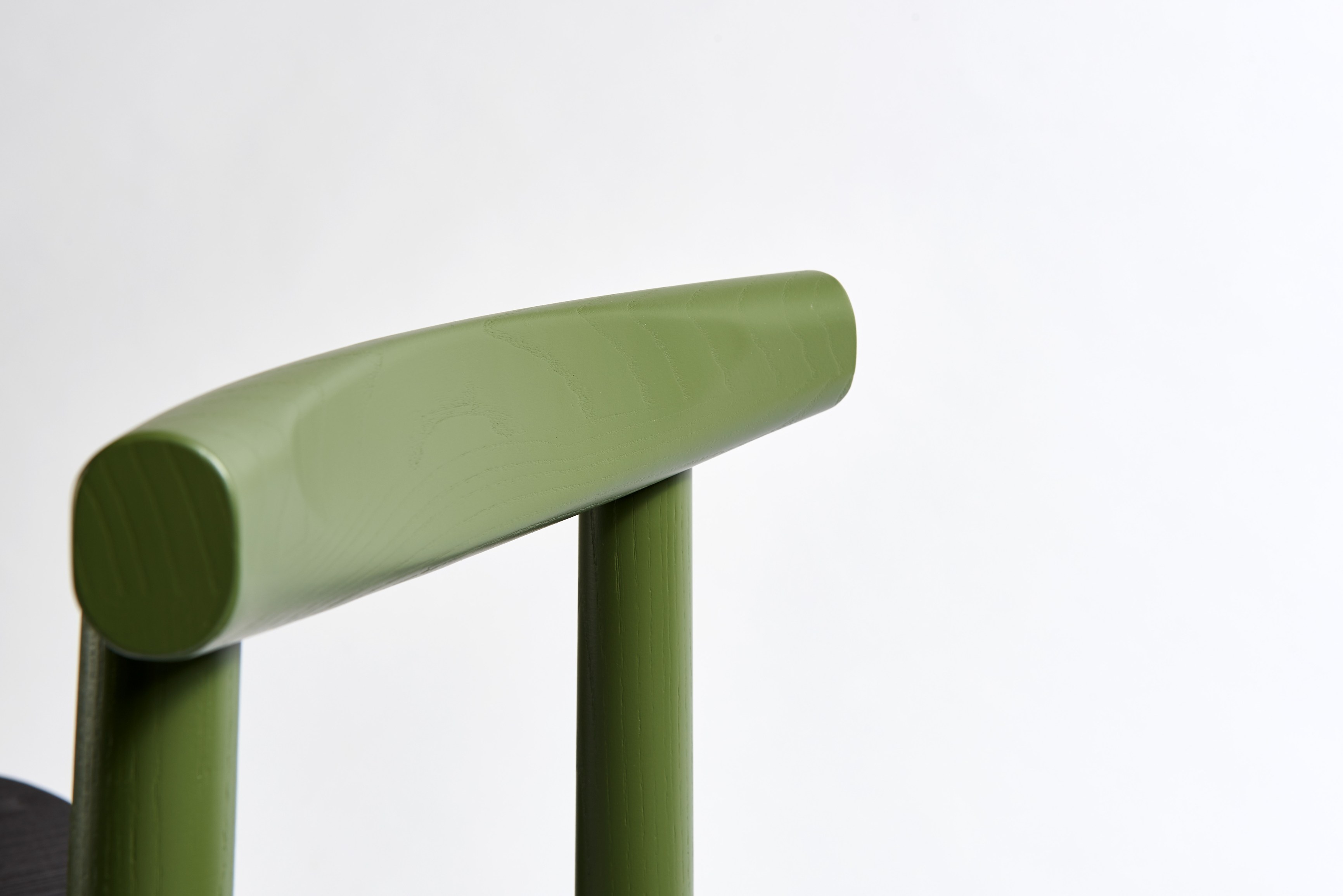 LOLA Chair By Atipico | design Zaven