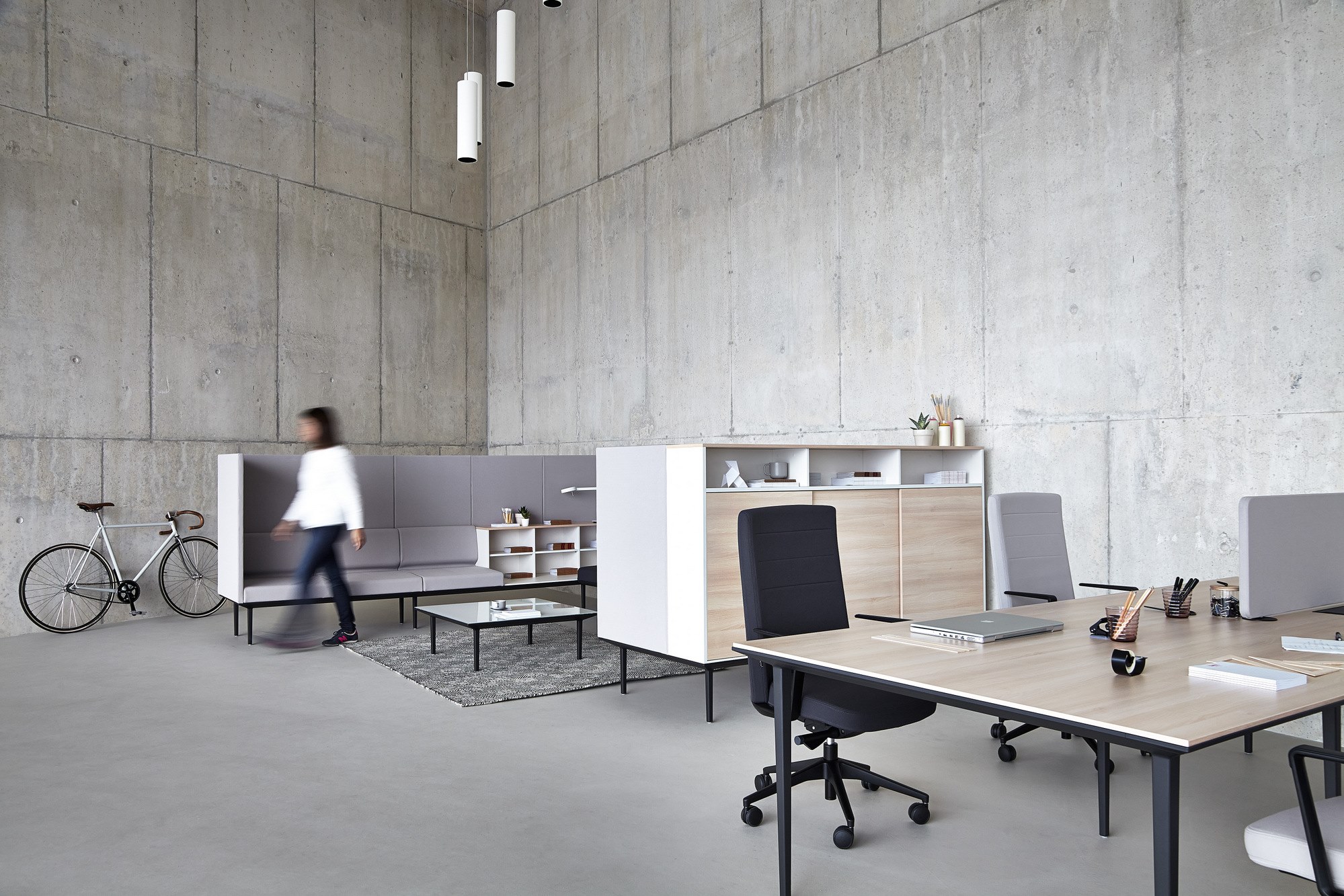 LONGO | Rectangular writing desk By ACTIU design Ramos&Bassols