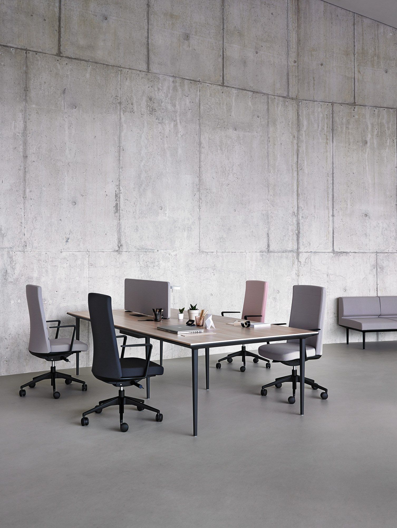 LONGO | Rectangular writing desk By ACTIU design Ramos&Bassols