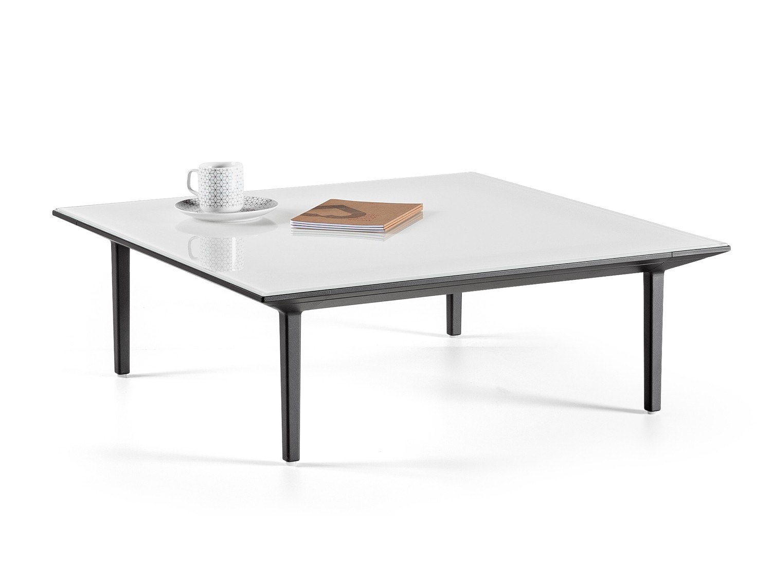 LONGO | Square coffee table By ACTIU design Ramos&Bassols