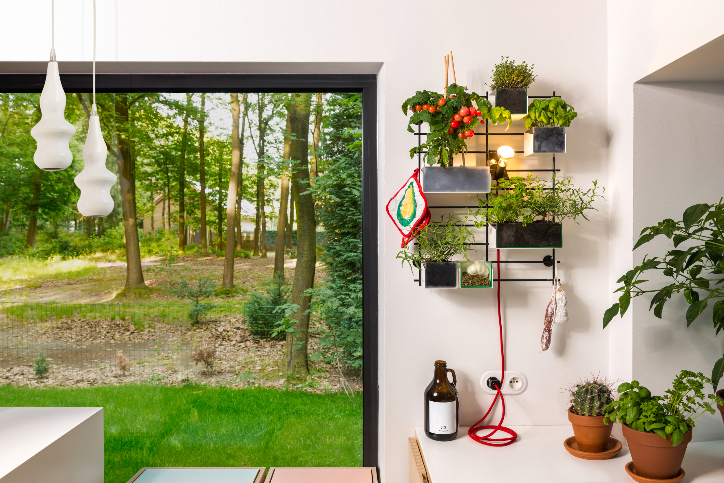 LOOPHOLES THE GRID.02 Metal storage grid By Atelier Belge