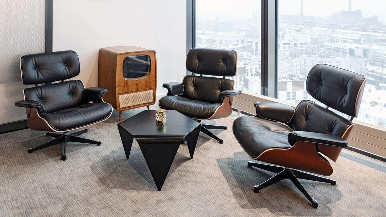 LOUNGE CHAIR & OTTOMAN PALISSANDRO armchair By Vitra design Charles & Ray Eames