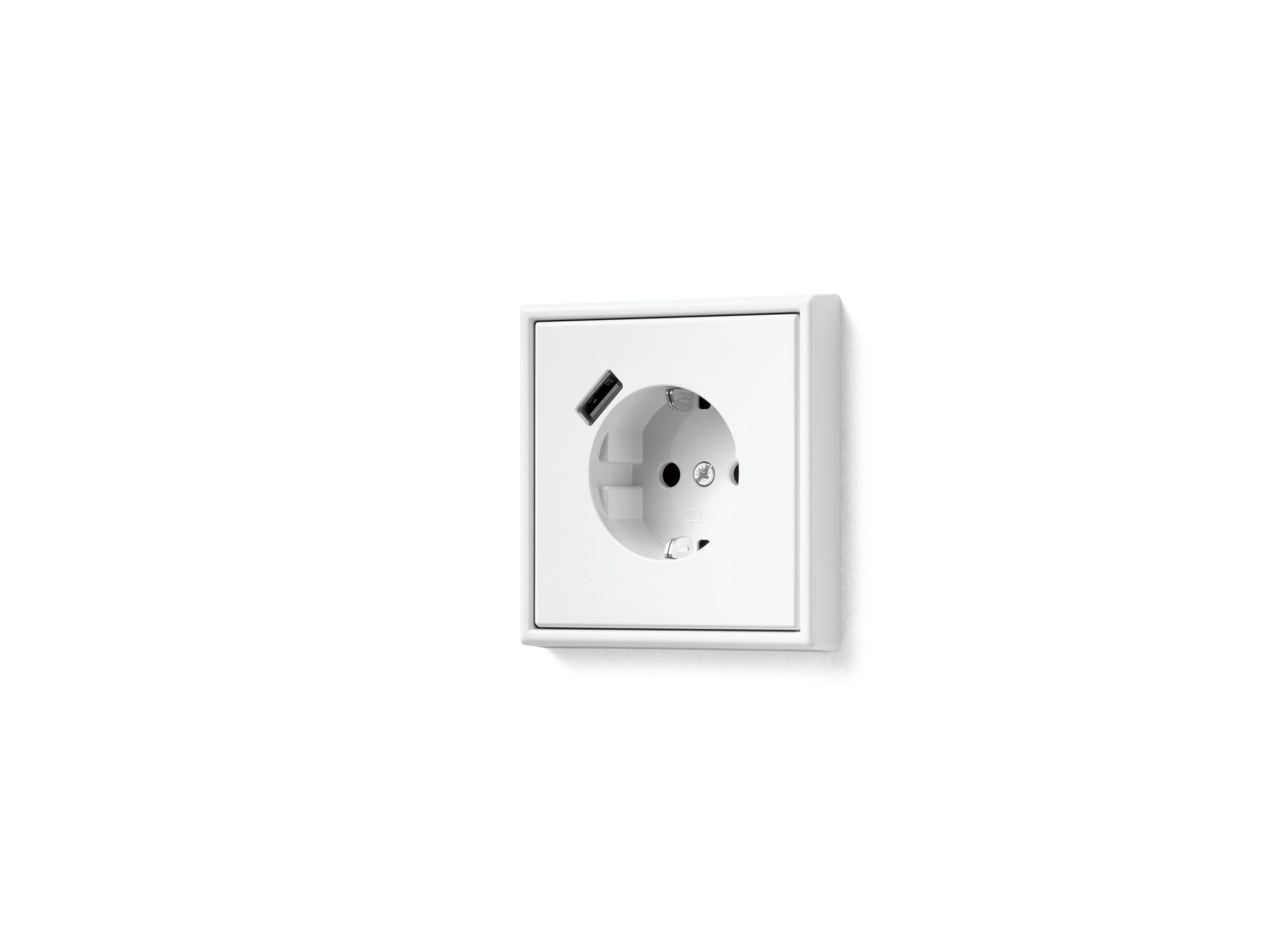 LS 990 USB A | Presa elettrica in plastica Collezione Prese elettriche ...