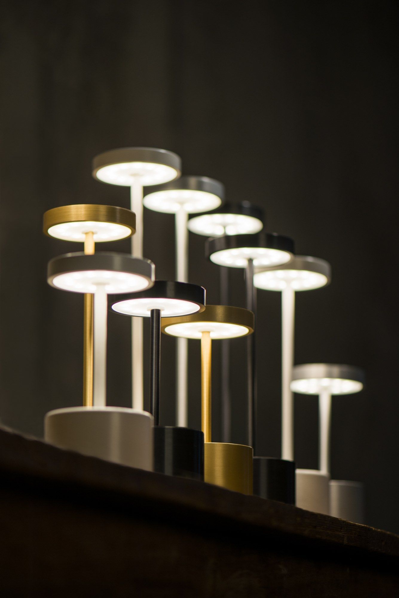 LUXCIOLE SMALL LED cordless aluminium table lamp By HISLE | design ...